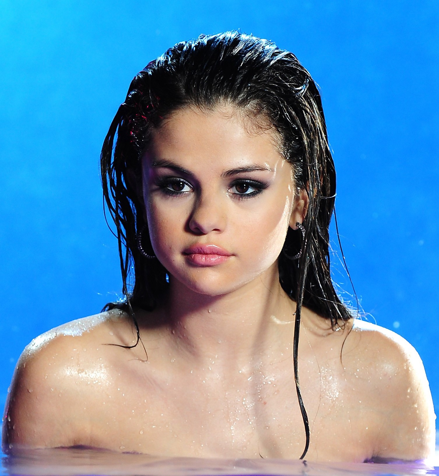 Selena Gomez has an innocent and submissive look | Scrolller