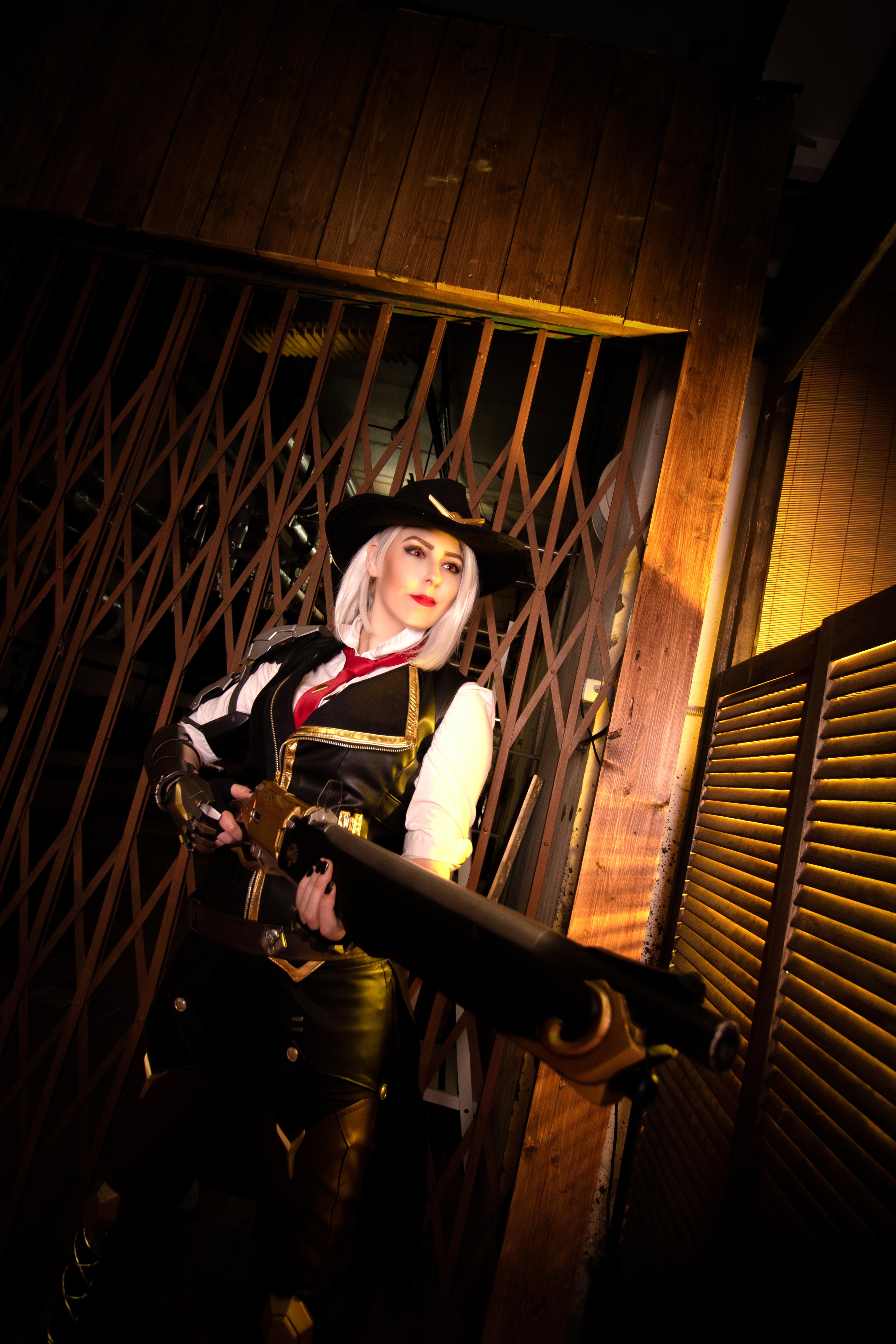 [Self] Ashe - Overwatch - Cosplay by Sweet Calamity | Scrolller