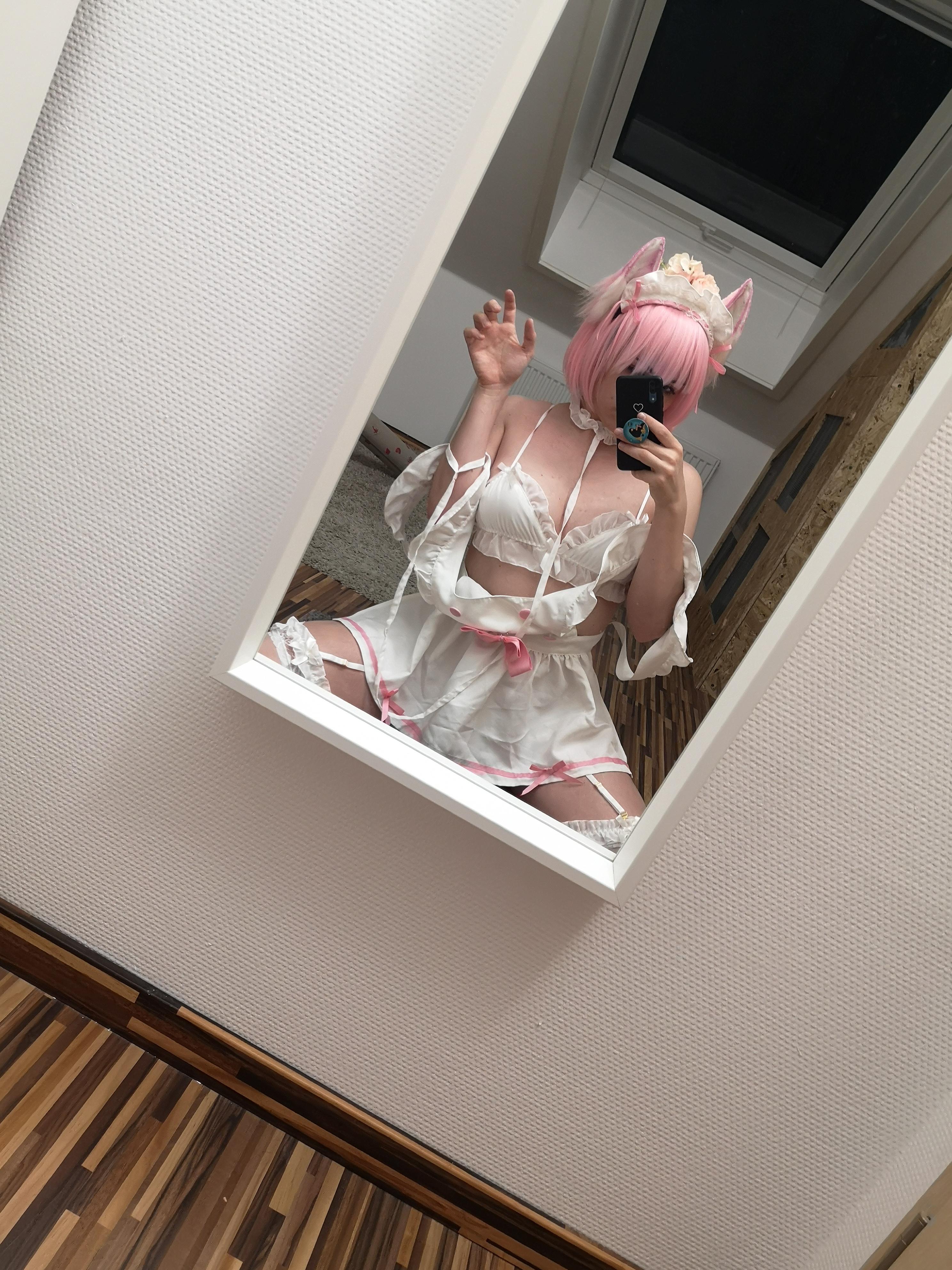 [self] Cat Ram | Scrolller