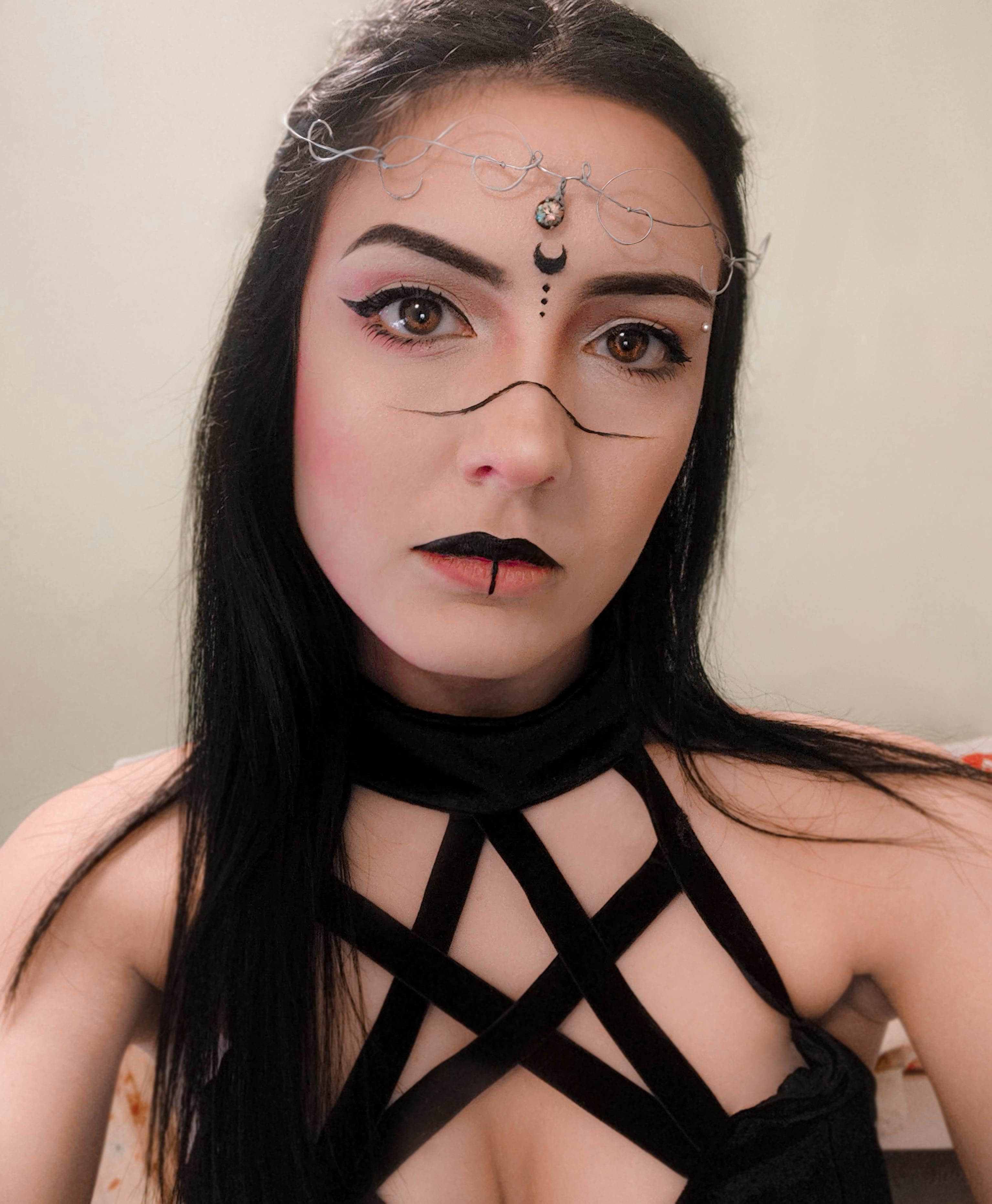 [self] Dark fantasy original cosplay | Scrolller