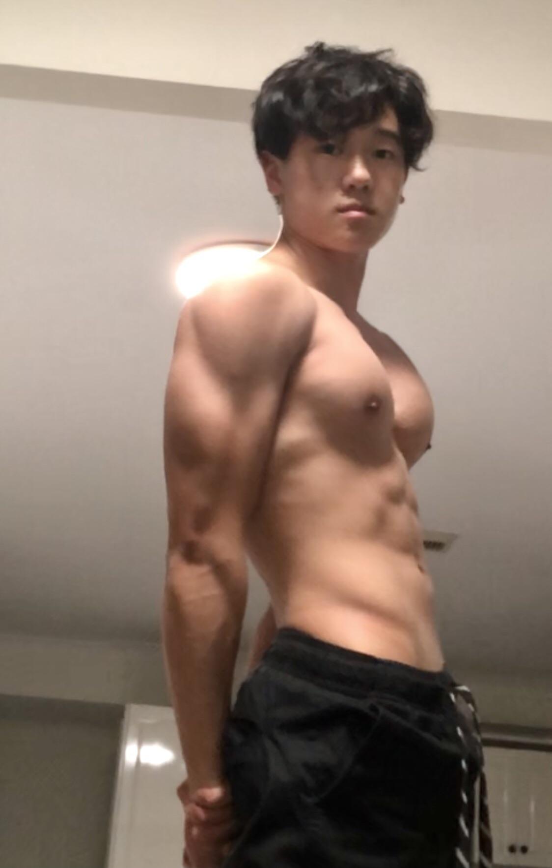 [self] M18 Thought I looked pretty pumped | Scrolller