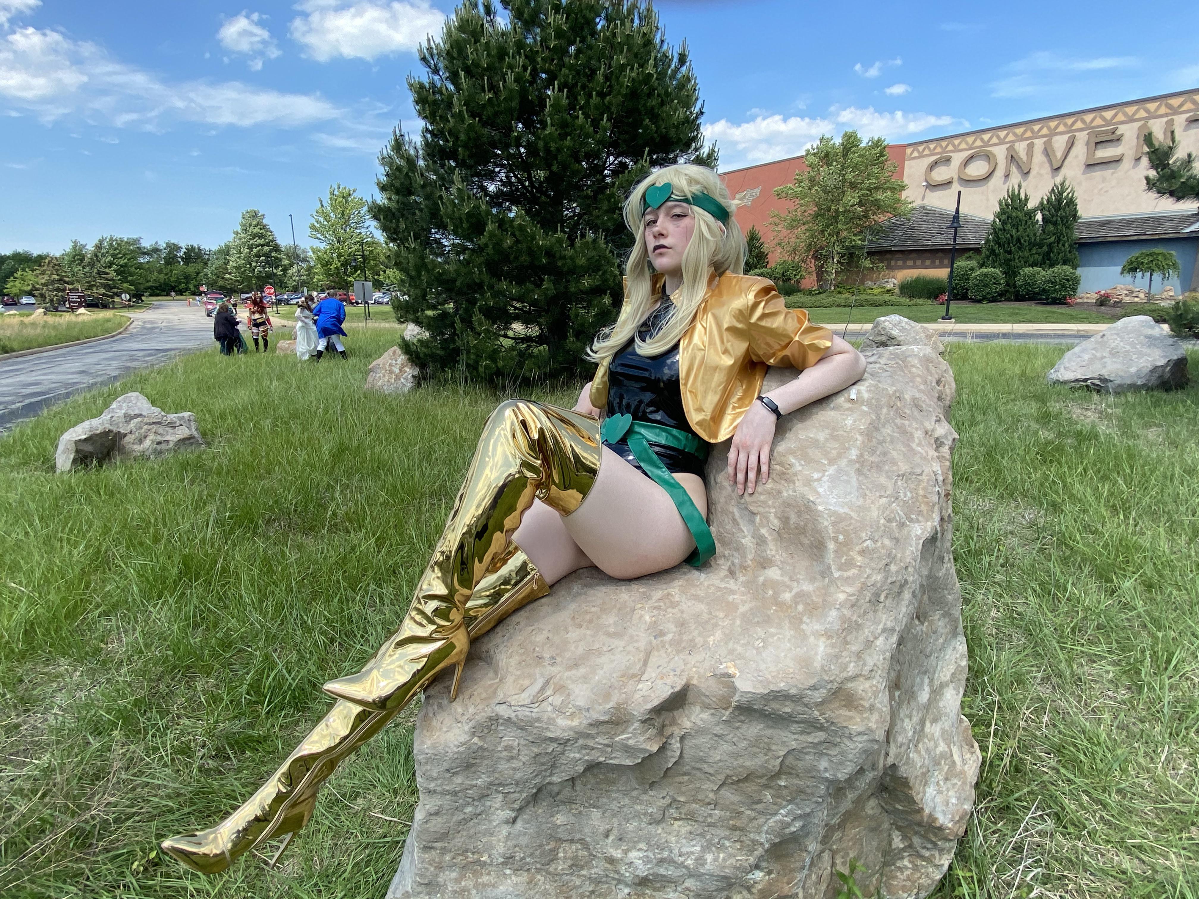 [self] this is my fem!dio cosplay from colossalcon! | Scrolller