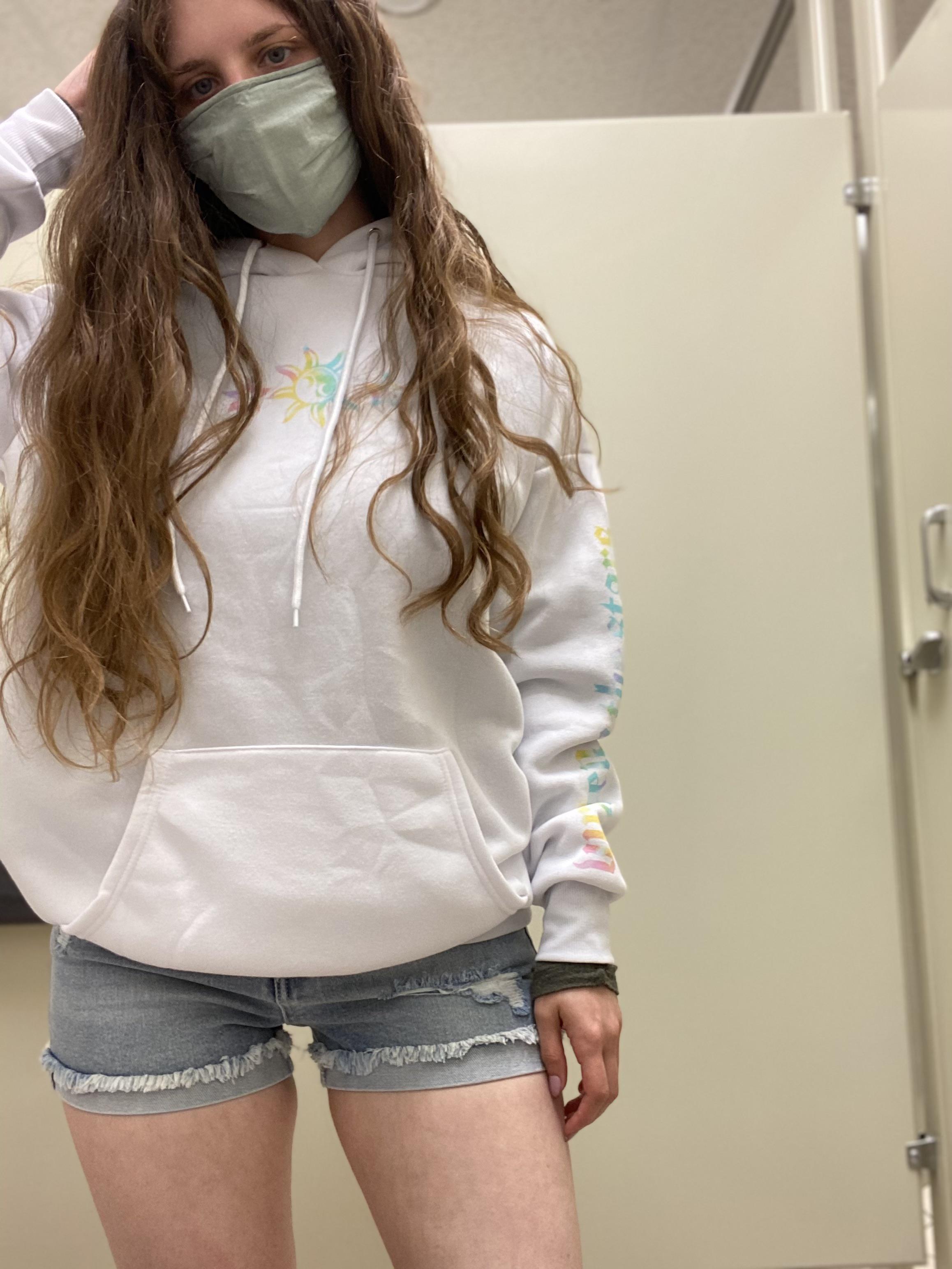 Self timer bathroom selfie (over 18) | Scrolller