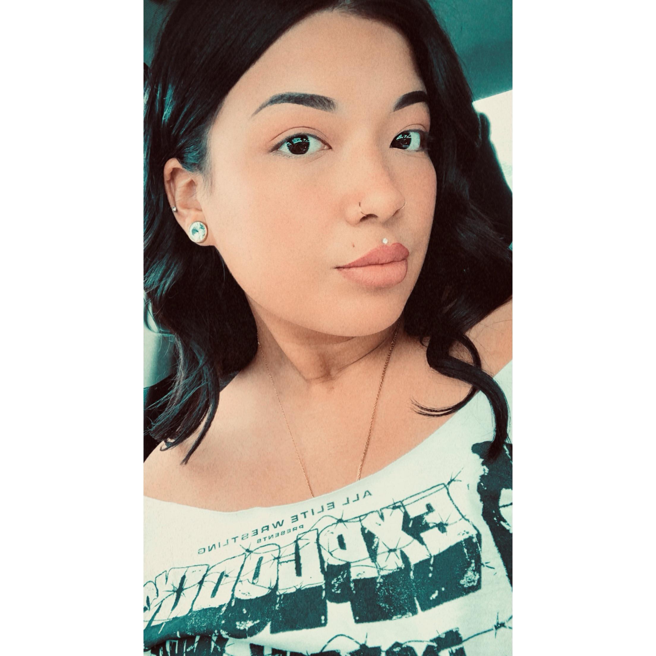 Selfie in your favorite wrestling tee. doesn't get any better than that 🖤 F27 | Scrolller