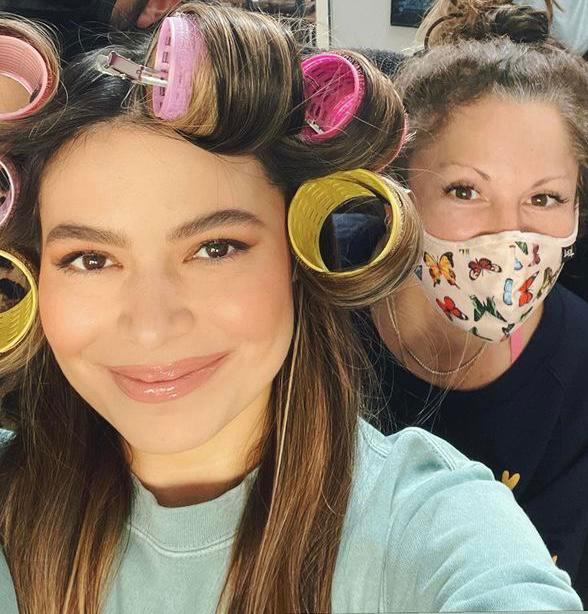 Selfie queen | Scrolller