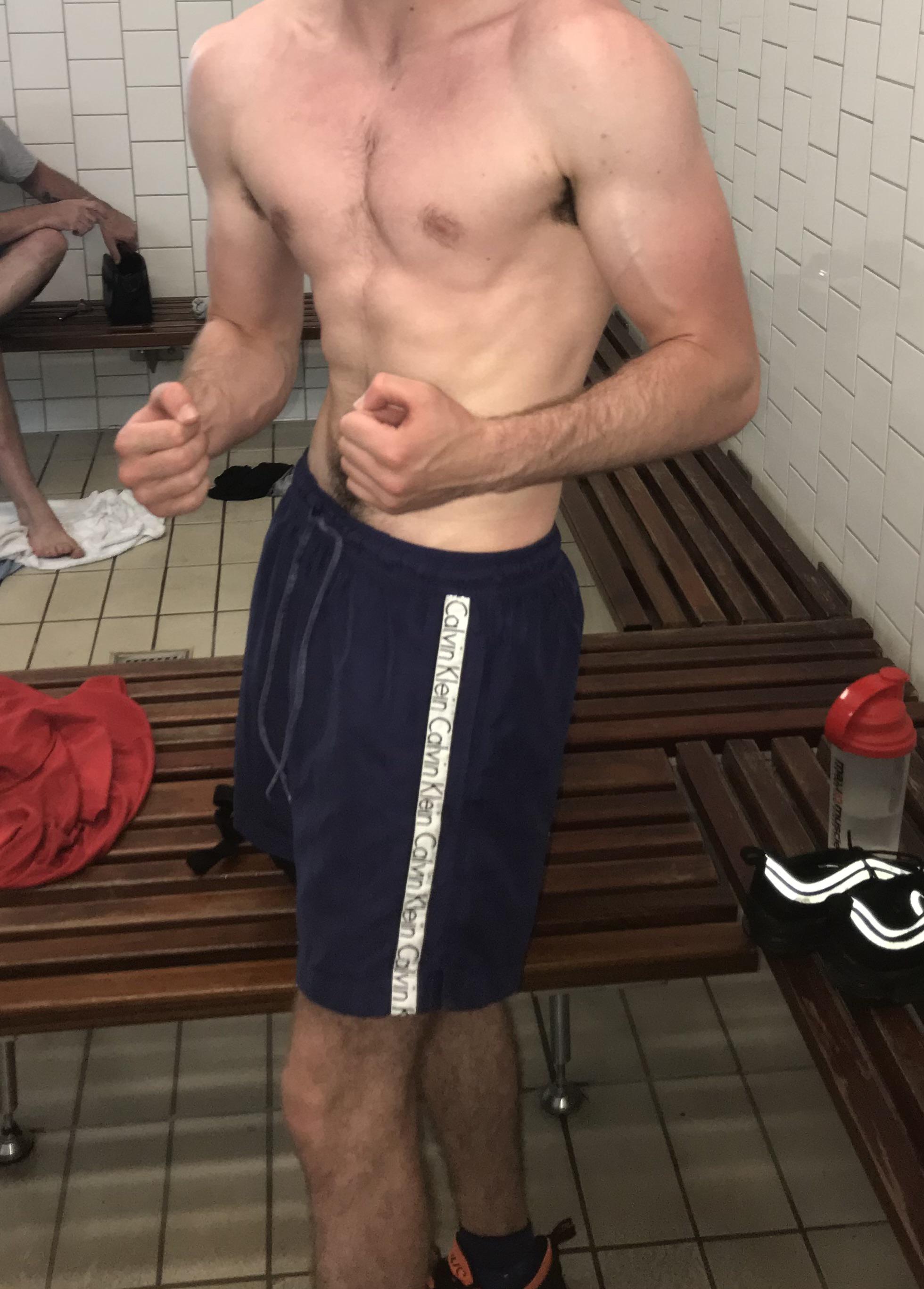 [SELLING] 2002 boy willing to do whatever you want 😈 dick ratings, nudes,vids,degradation ...