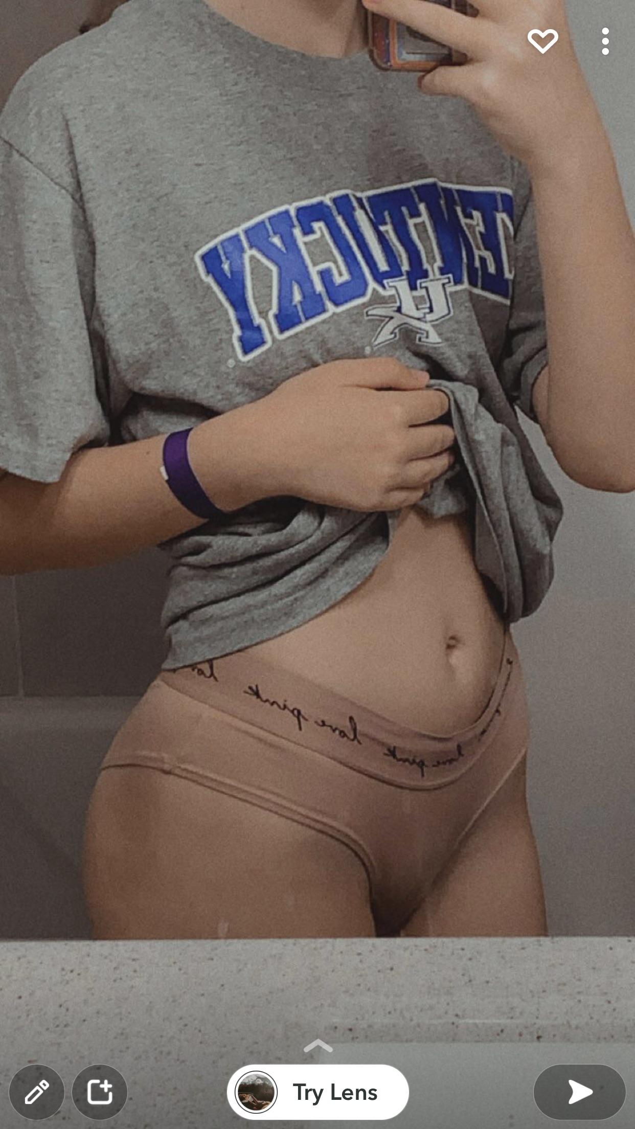 Selling a drop box of my sister for 5 dollars 100+ pics off her only fans great deal !!! Dm me ...