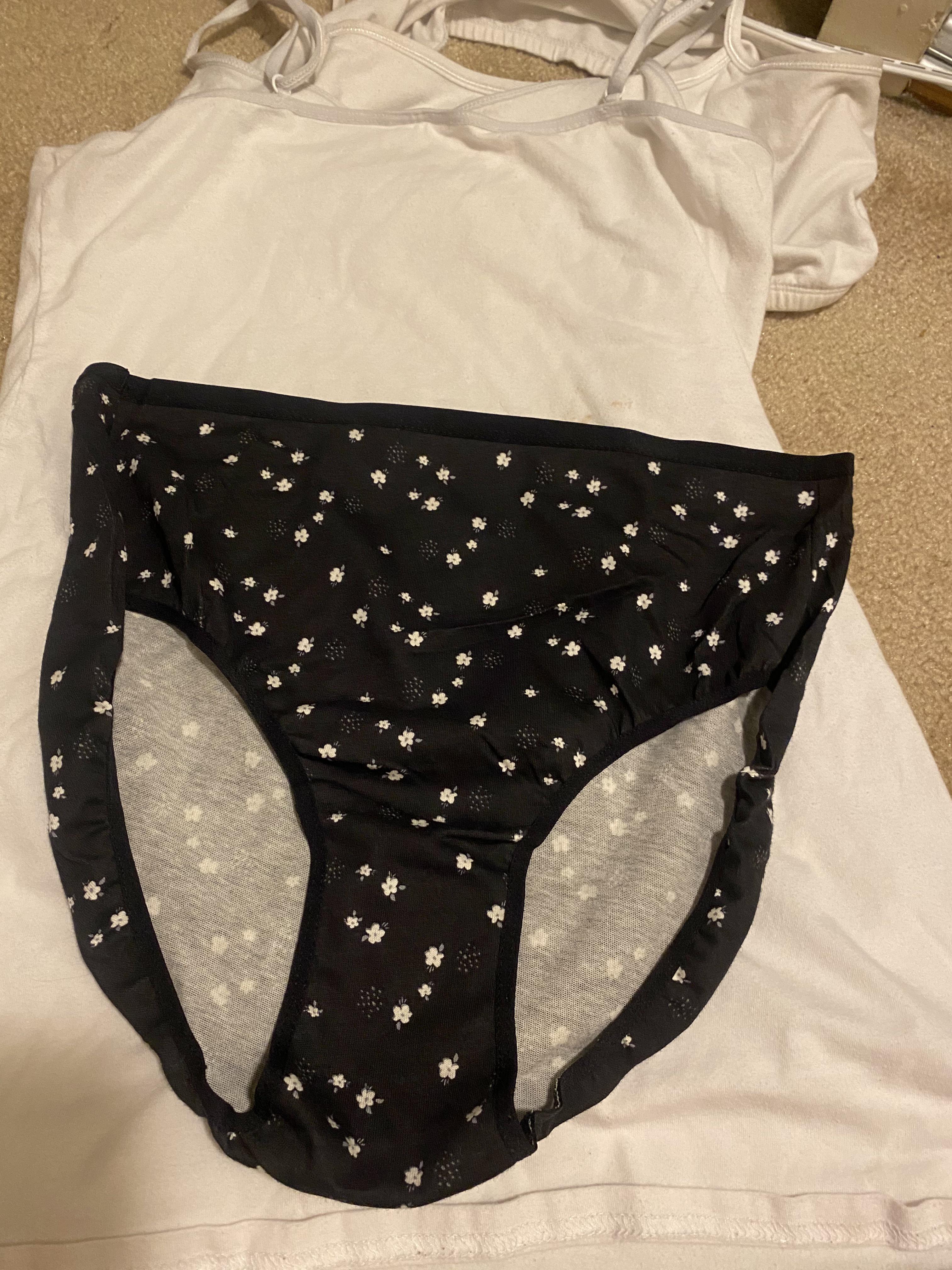 [Selling] my hot pants! | Scrolller
