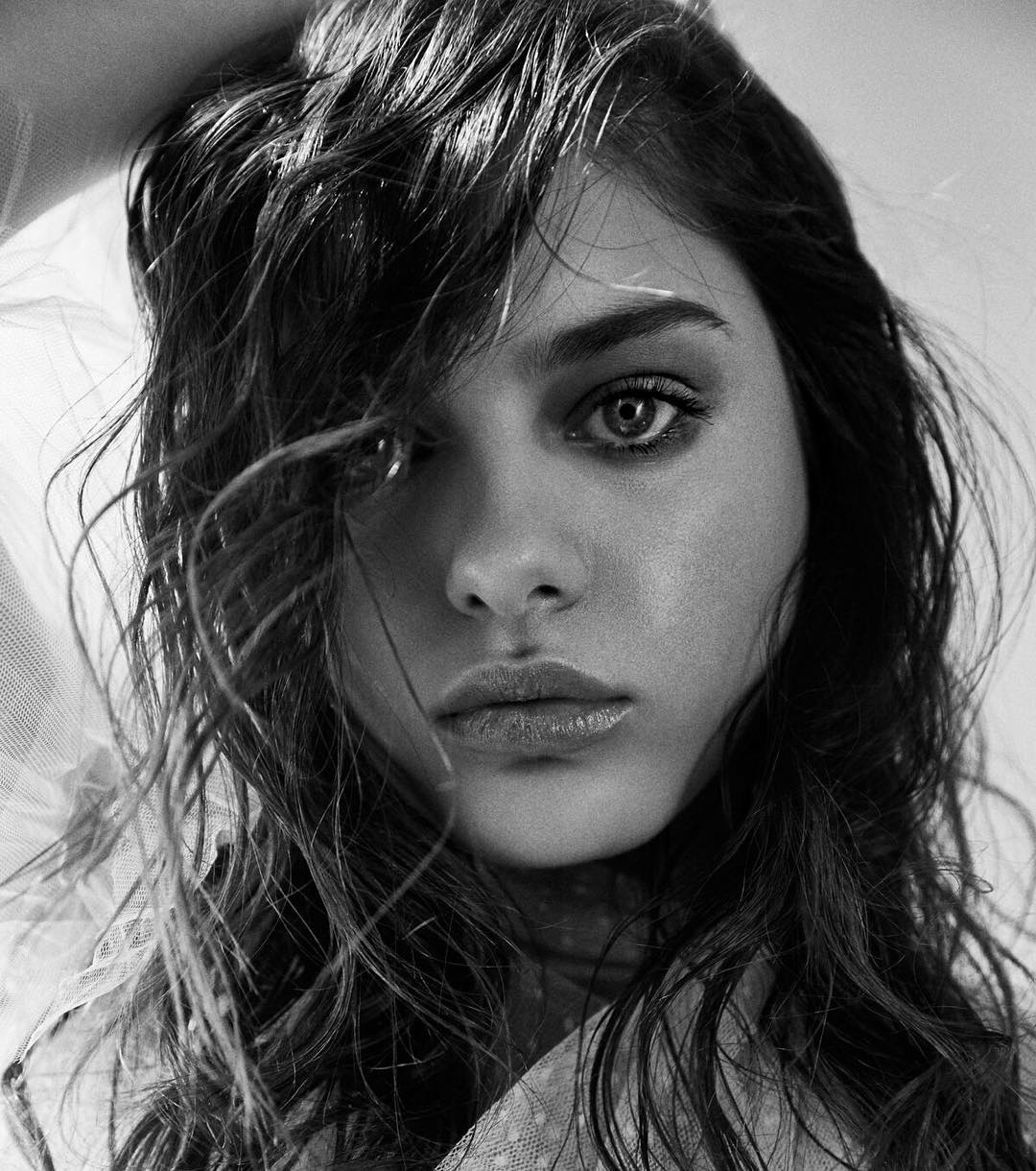 Sensual look | Scrolller