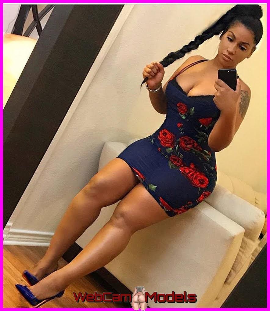 Sensually model | Scrolller