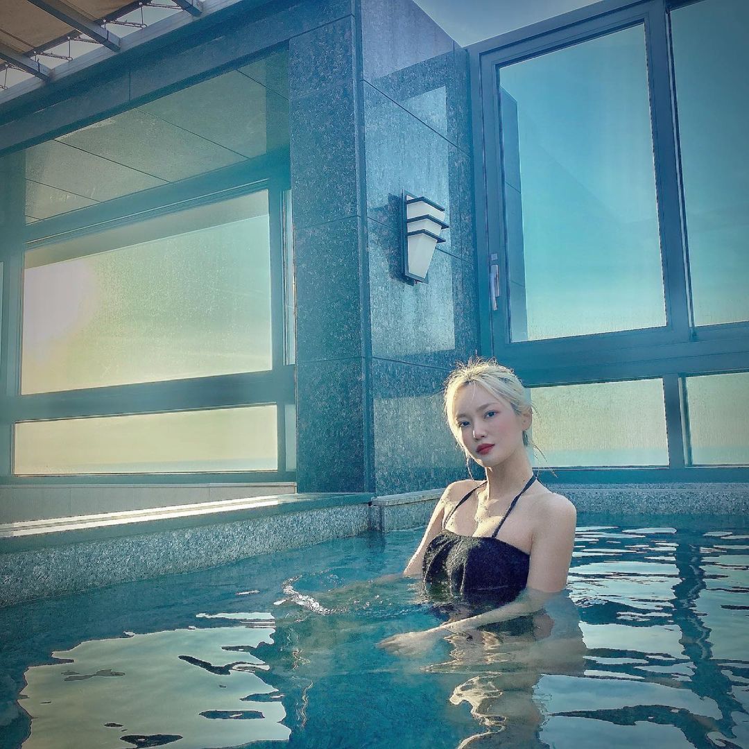 Seoyul - Ex Berry Good | Scrolller