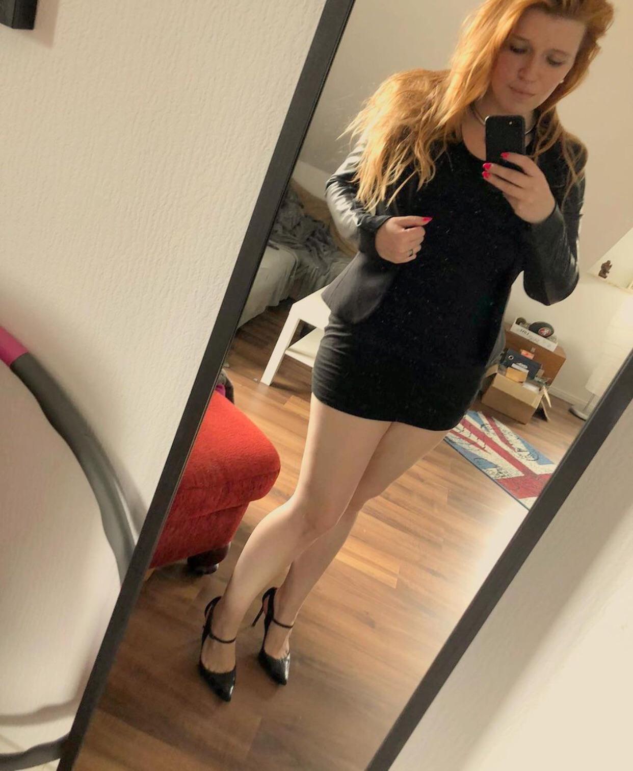 Serving your mistress | Scrolller