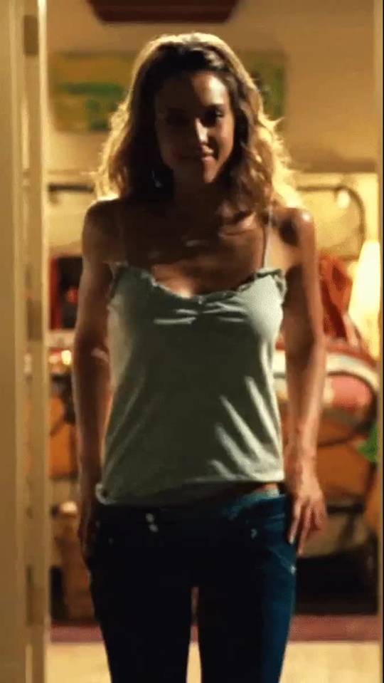 Sexiness Level: 9000+ | Scrolller