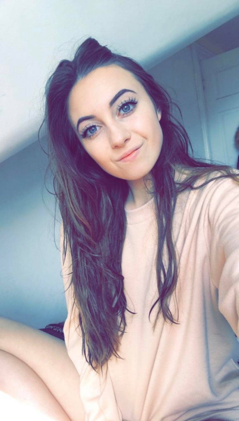 Sexy aunt | Scrolller