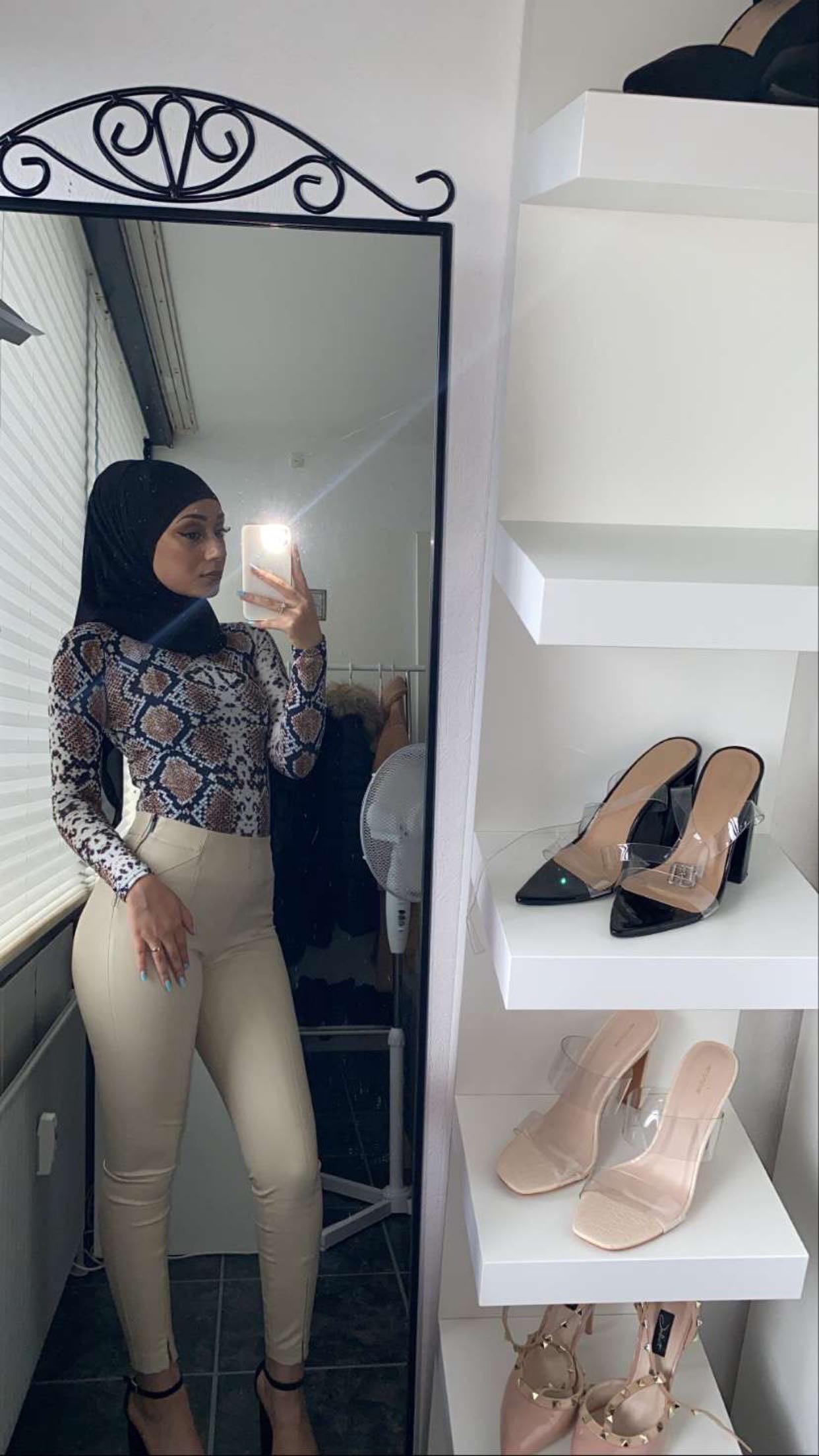 Sexy fine hijabi | Scrolller