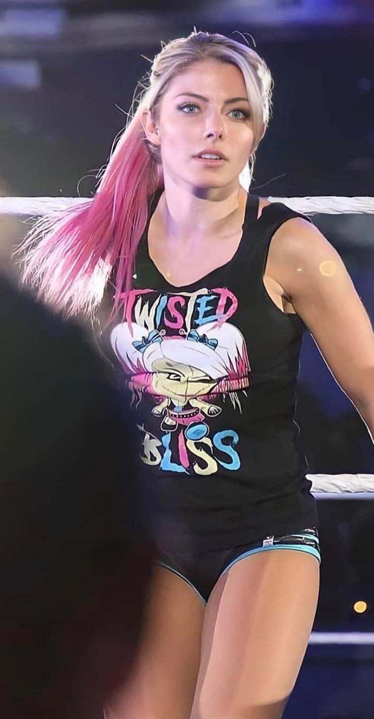 Sexy little Alexa Bliss | Scrolller