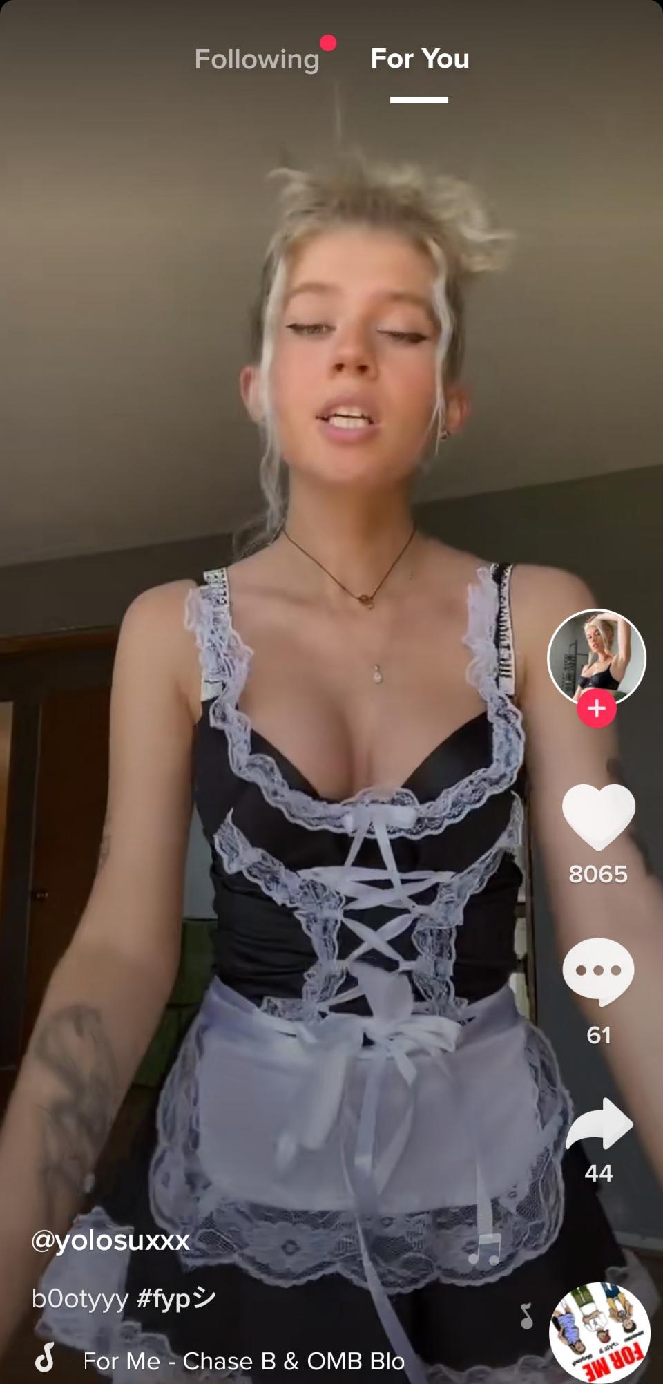 Sexy maid! | Scrolller