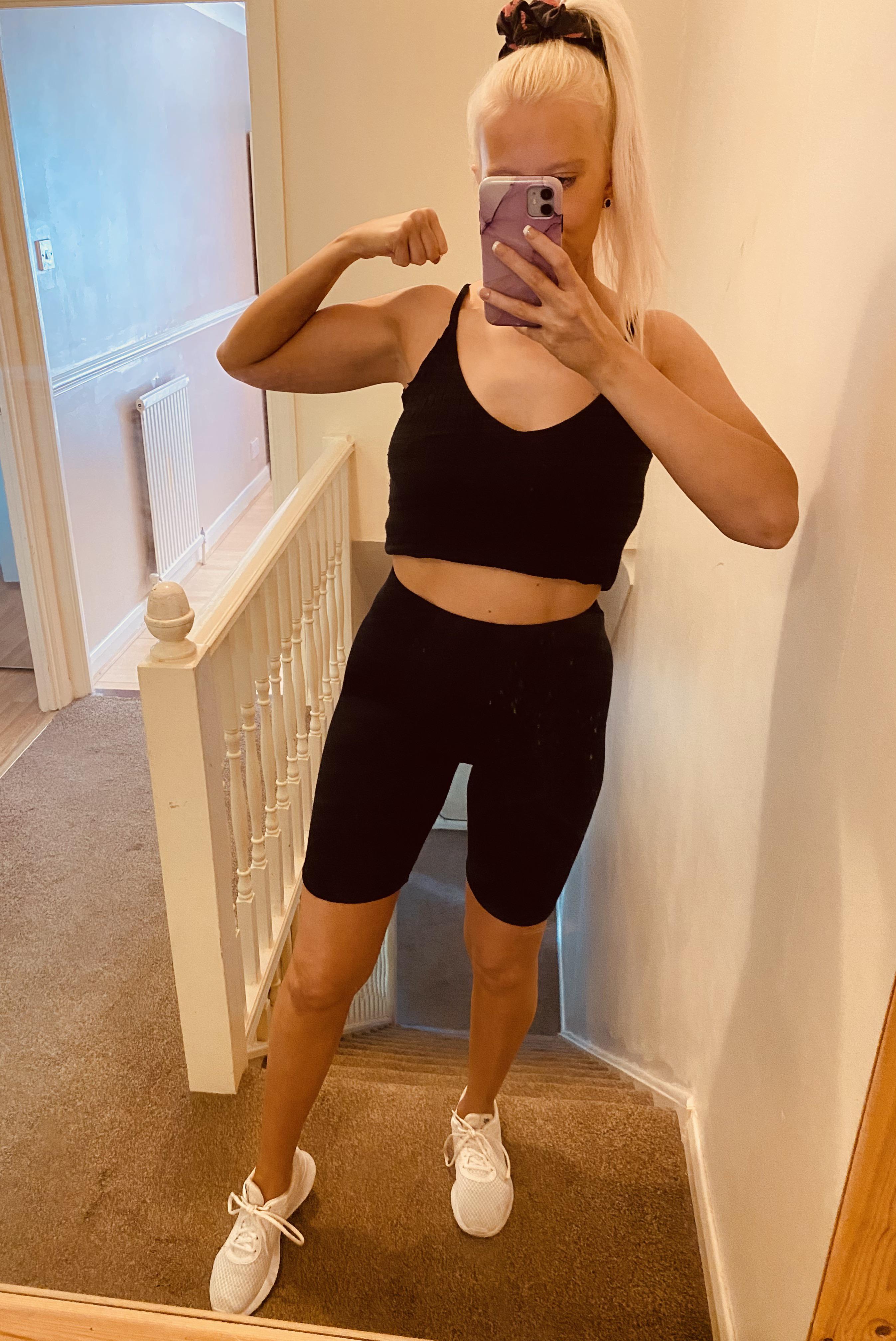 Sexy sweaty workout about to go down | Scrolller