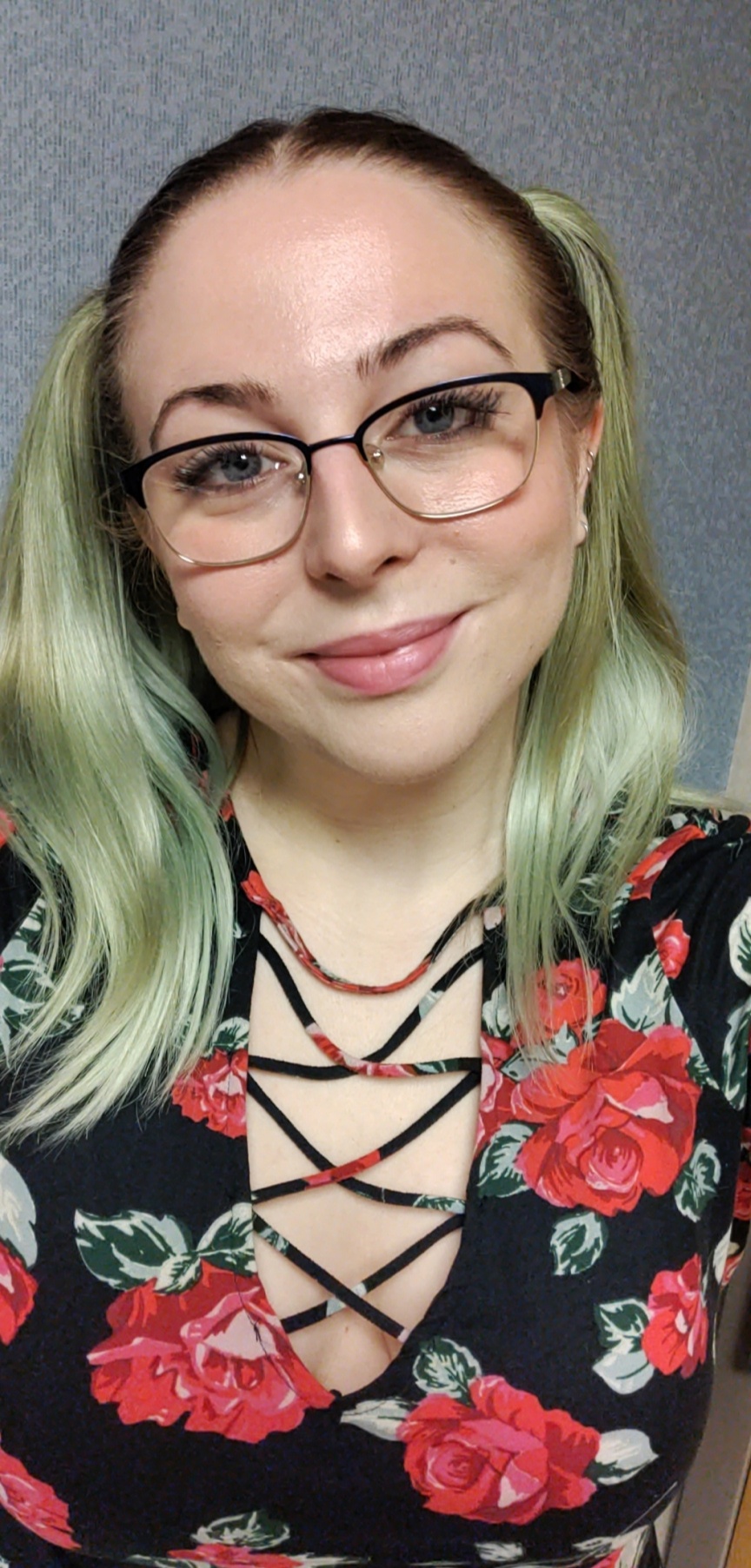 sfw but I'm feeling cute af 🥰 | Scrolller