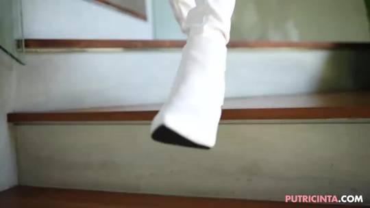 Shake it! Shake it! Shake it like a polaroid picture | Scrolller