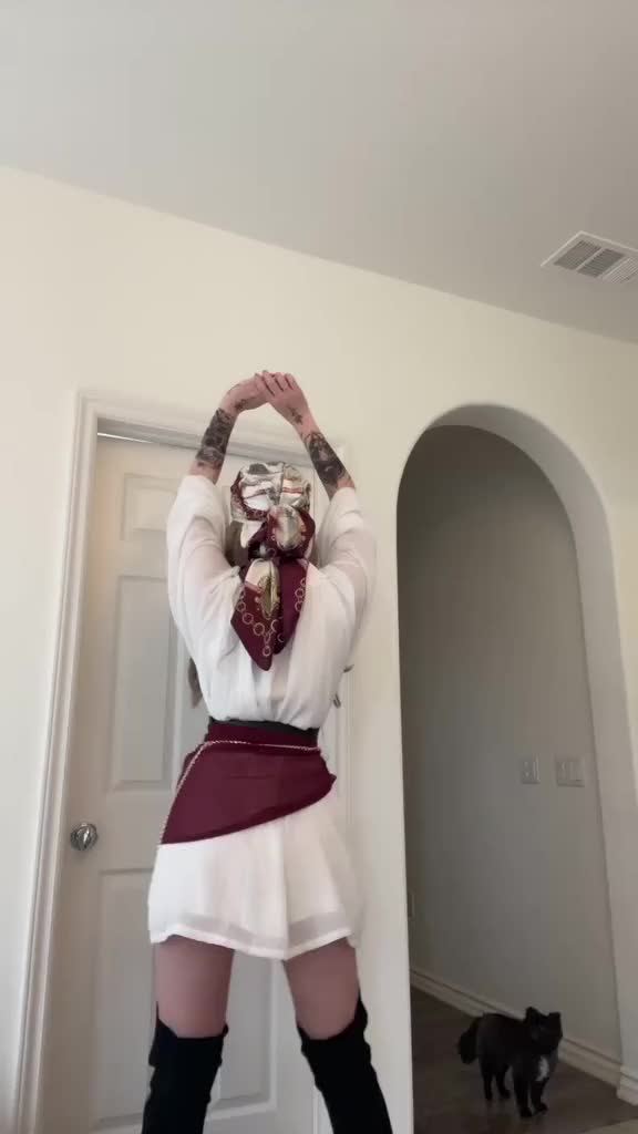 Shaking it | Scrolller