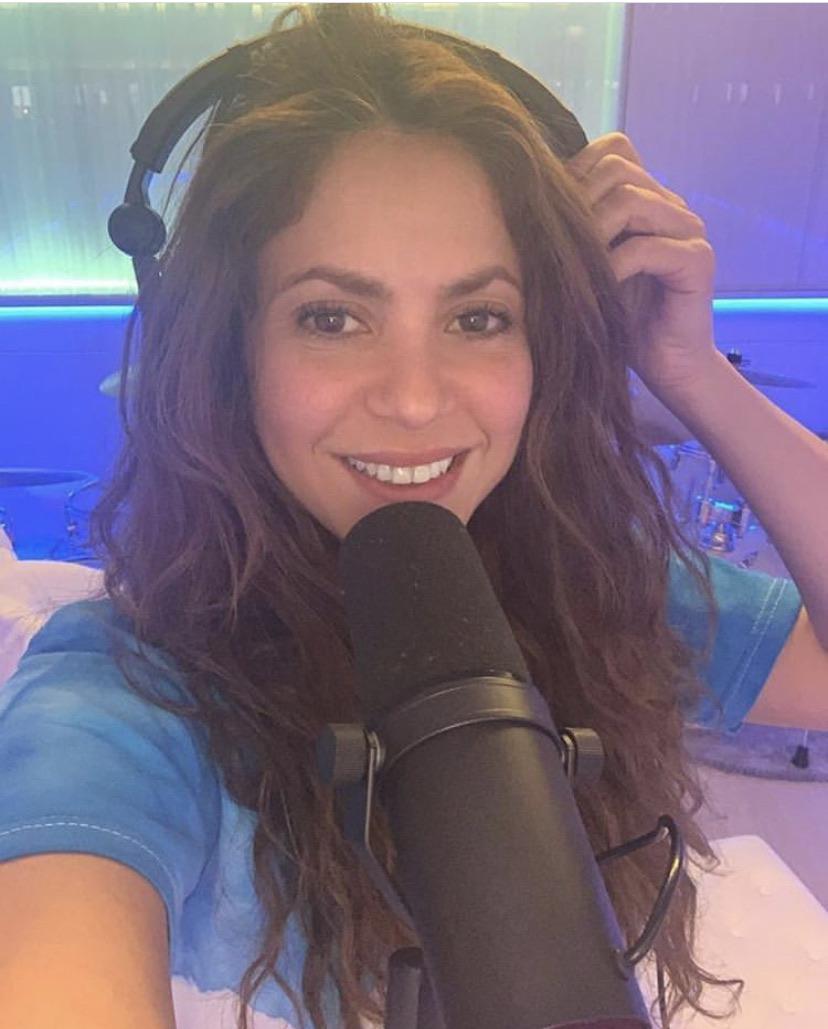 Shakira Scrolller