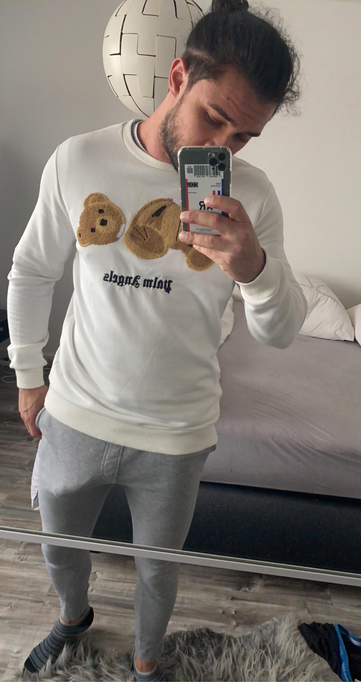 shall I wear the grey sweats in public? | Scrolller