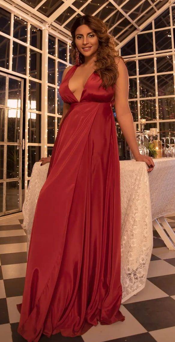 Shama Sikander | Scrolller