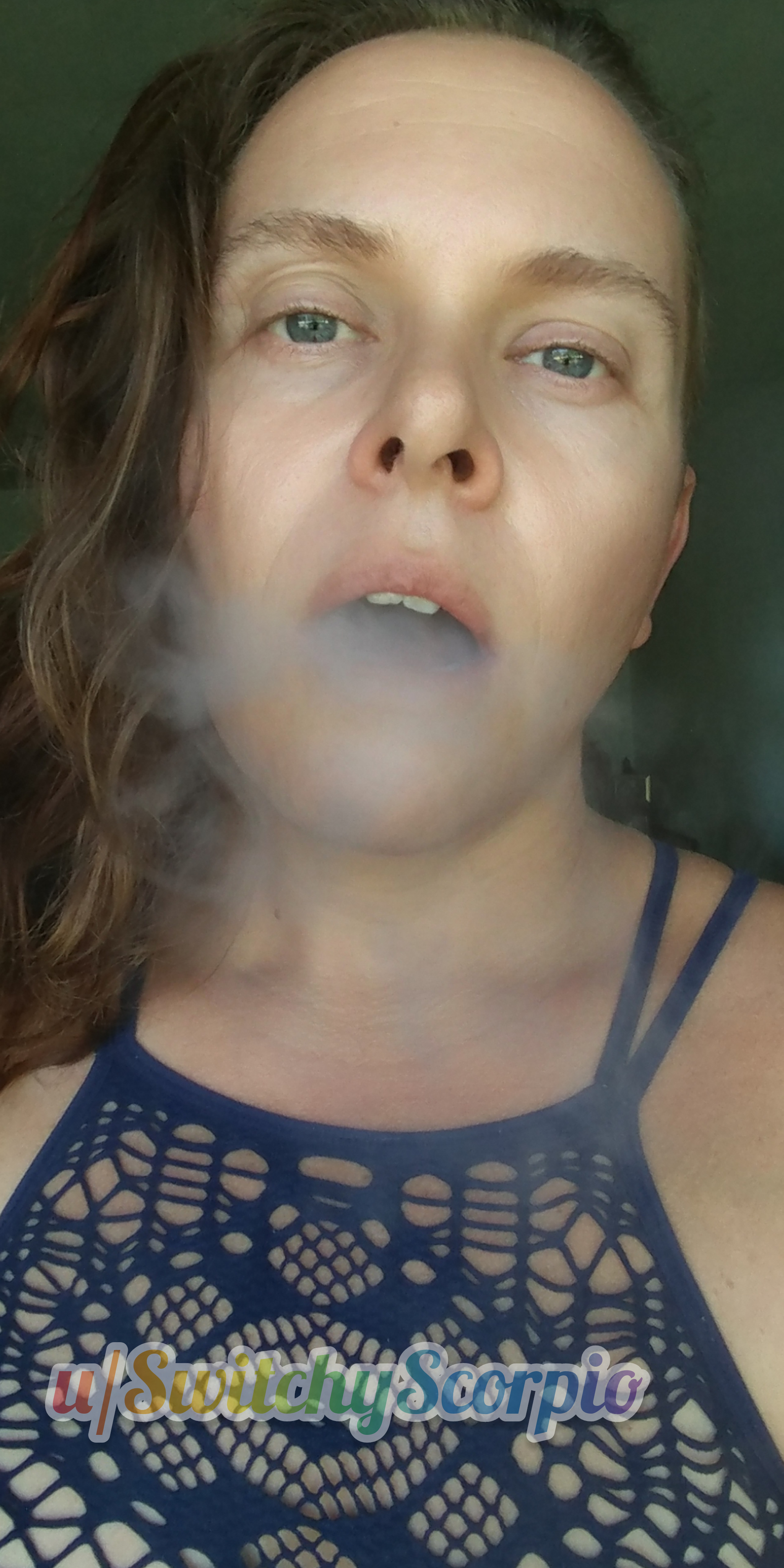 Sharing smoke | Scrolller