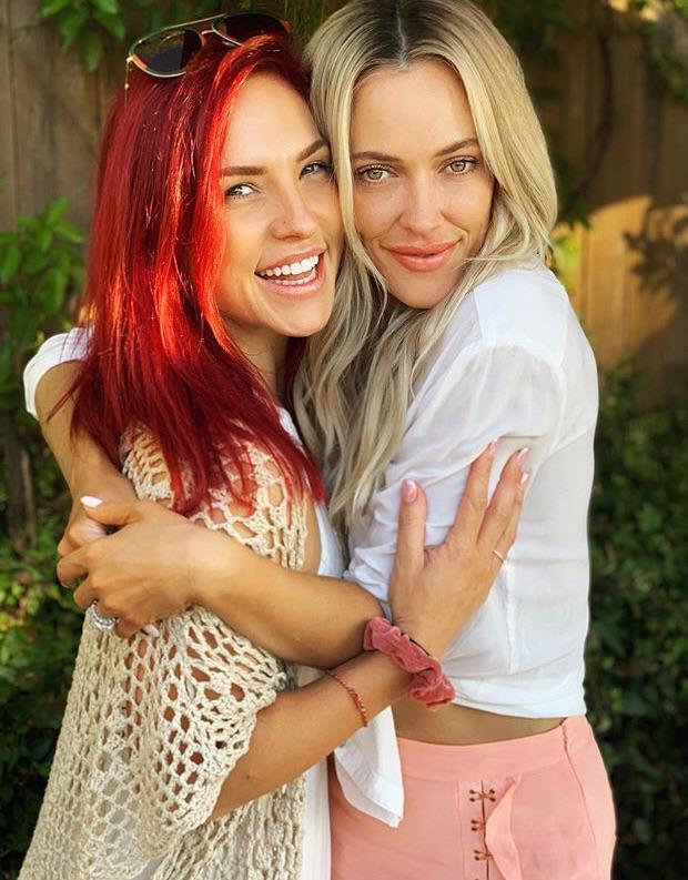 Sharna & Peta | Scrolller