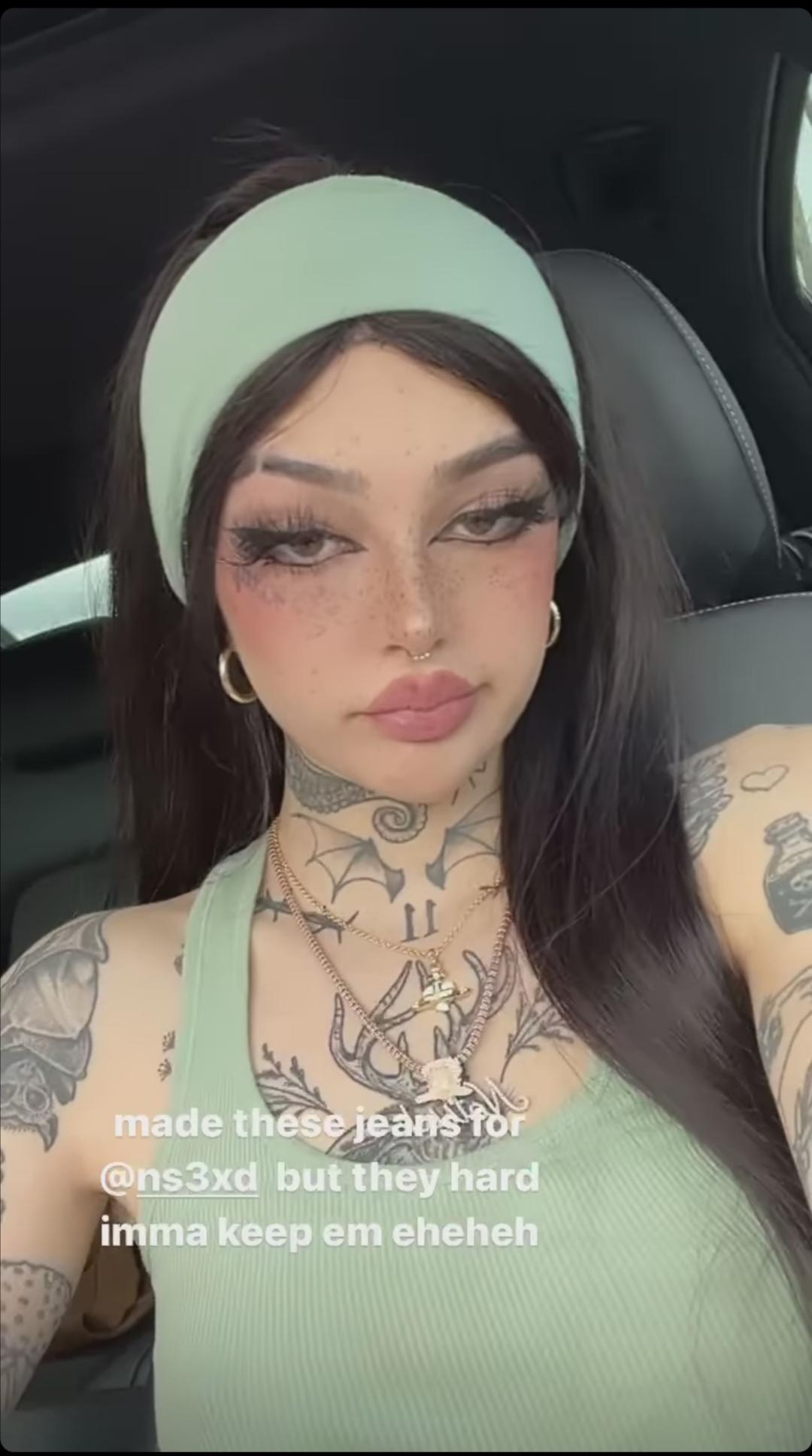 She be looking mad weird these days | Scrolller