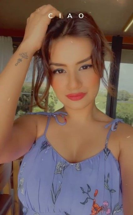 She exactly knows what we like 🥵 | Scrolller