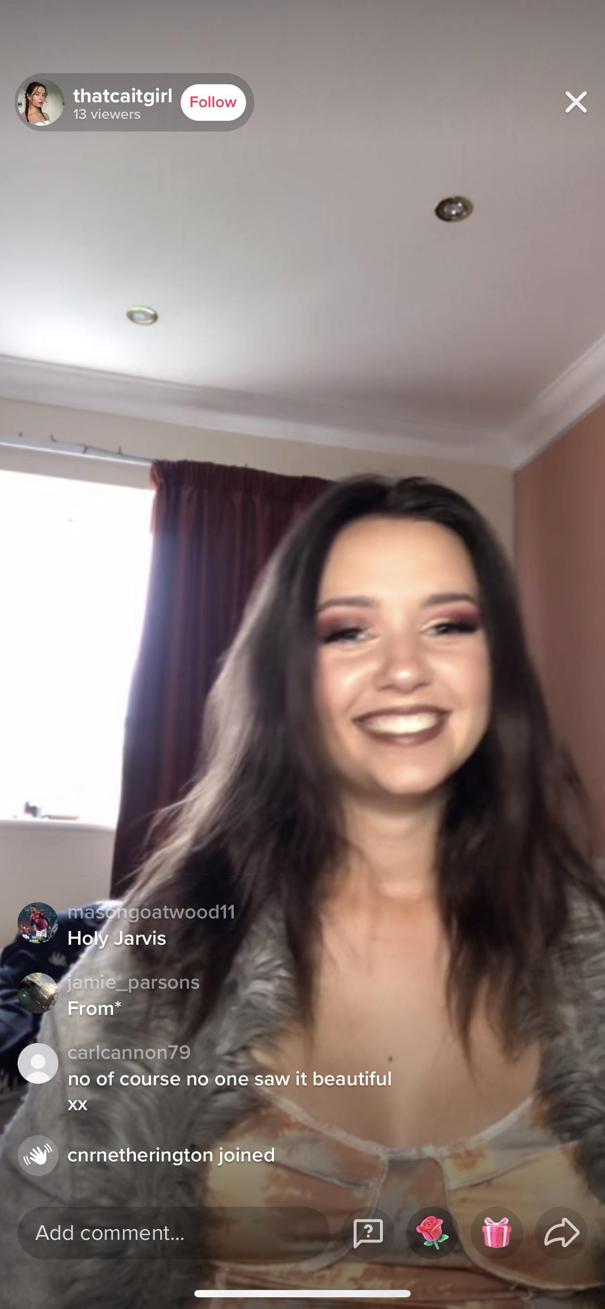 She just had a massive slip live now guys - video link in comments | Scrolller