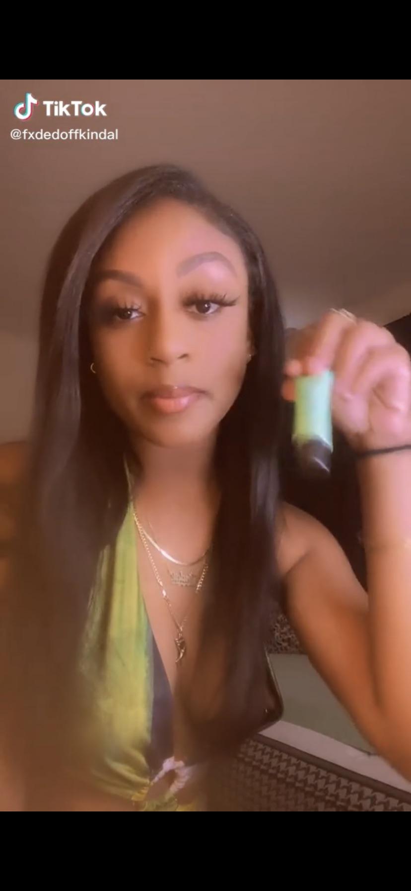 She kinda sexy | Scrolller