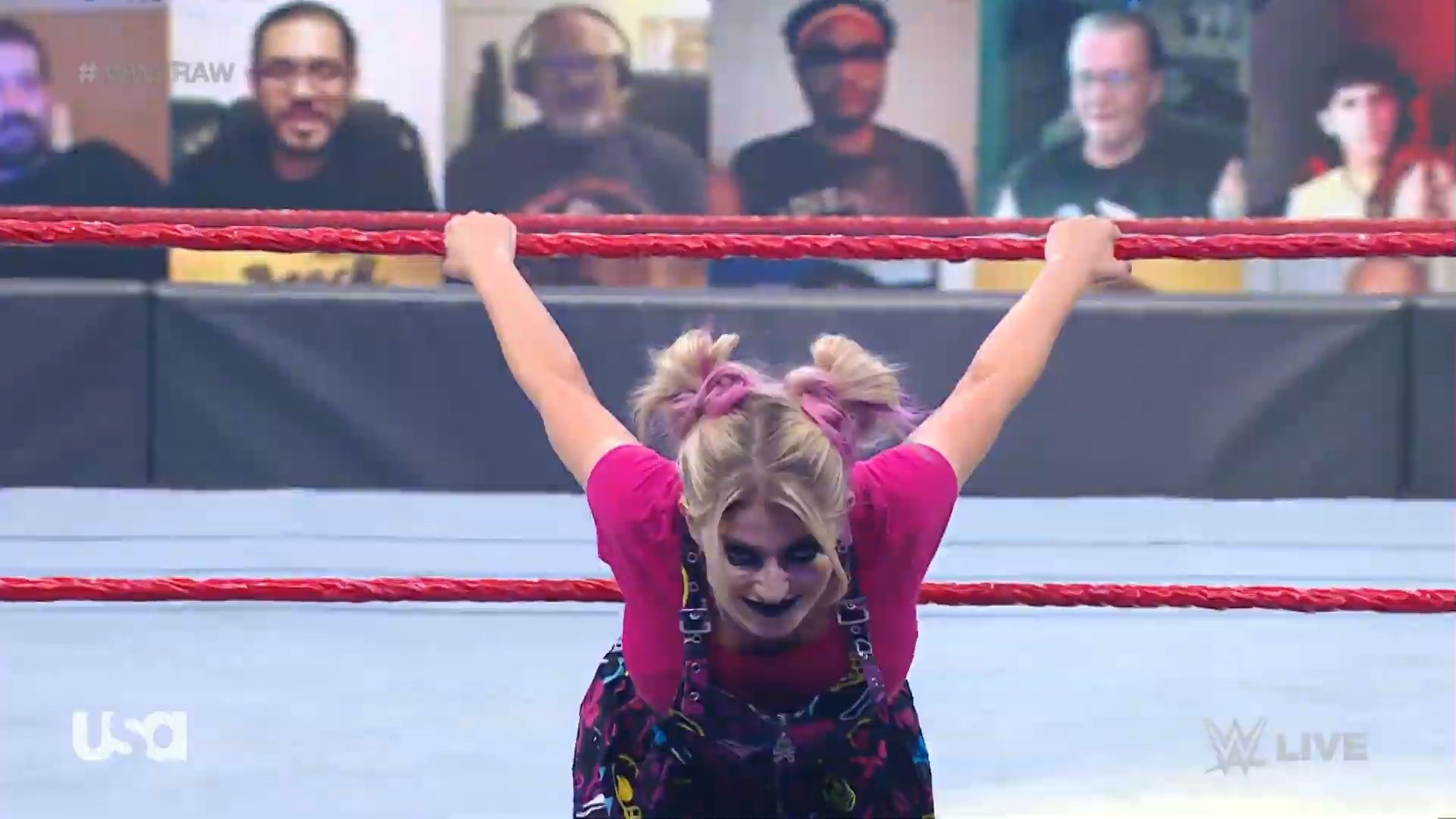 She knows how to make an entrance | Scrolller