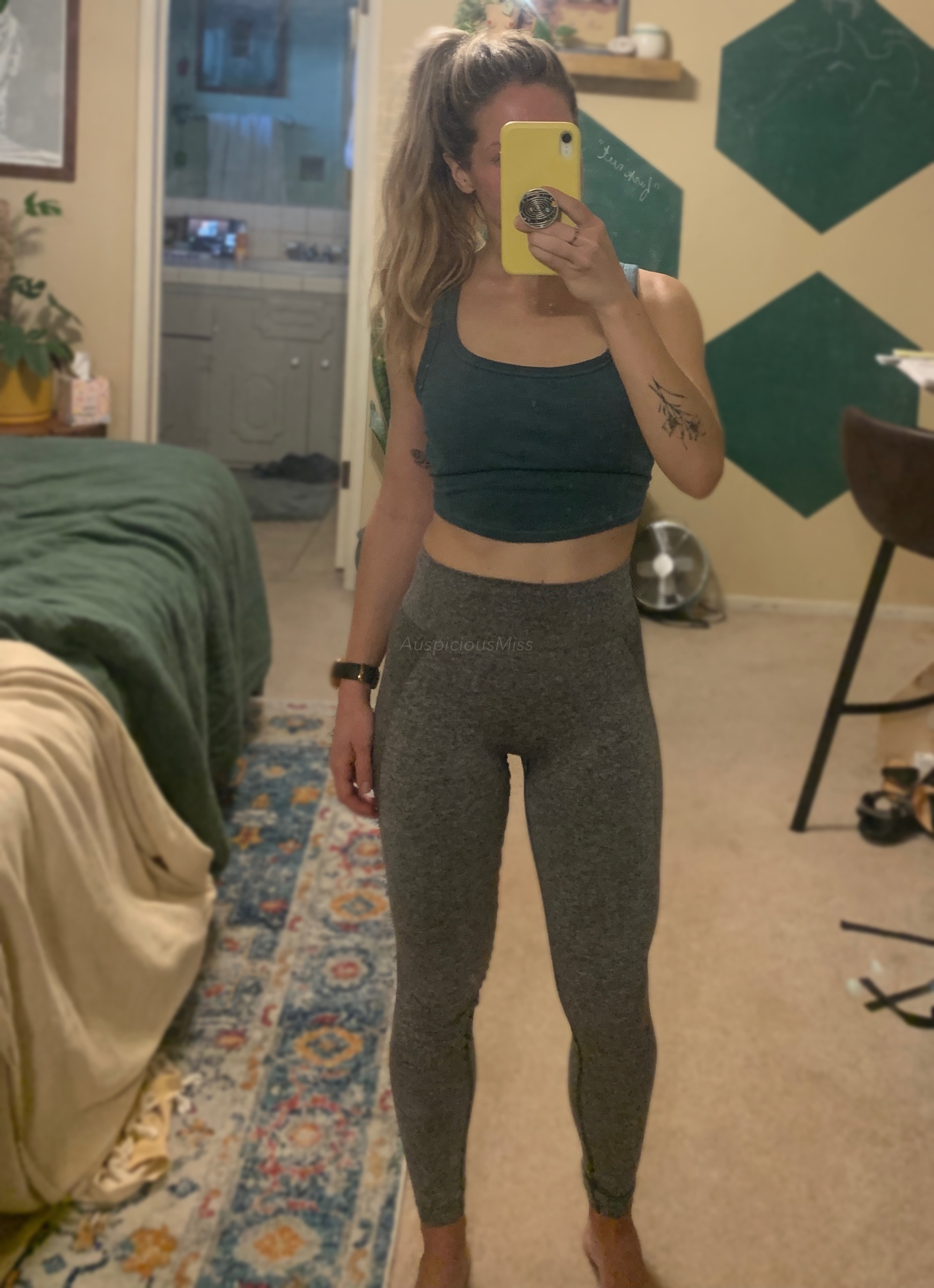 She’s a very sweaty girl [f] | Scrolller