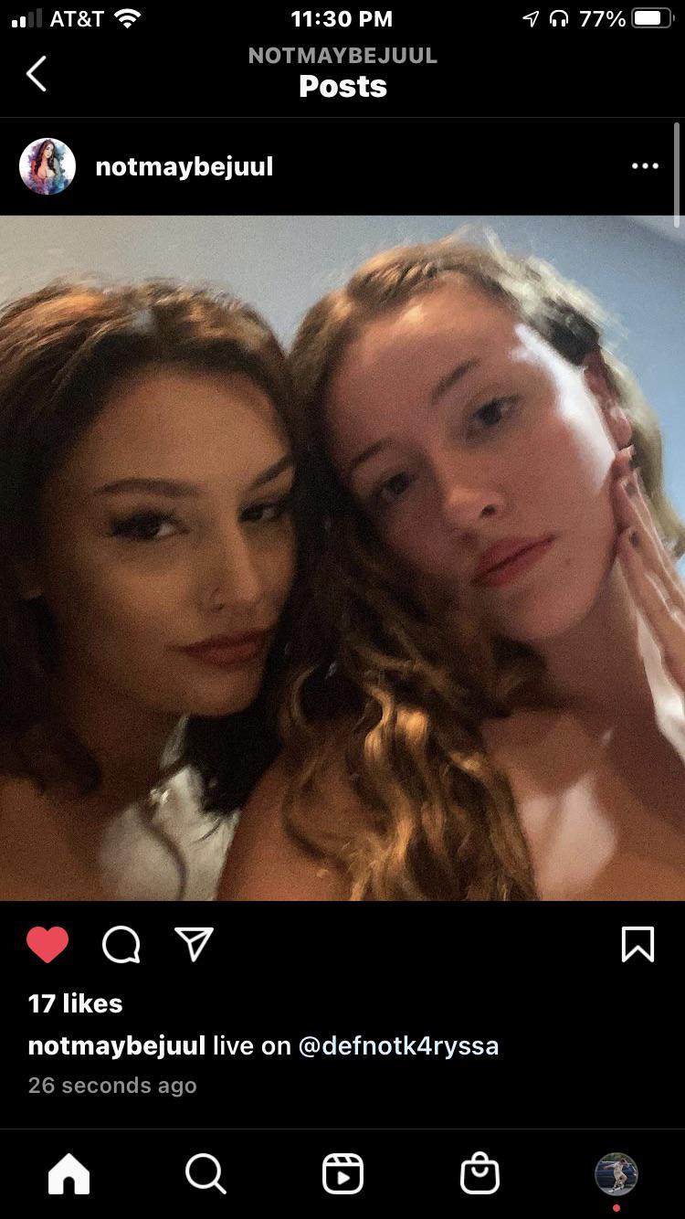 She’s going live on there boys | Scrolller