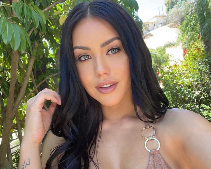 She’s So Pretty | Scrolller