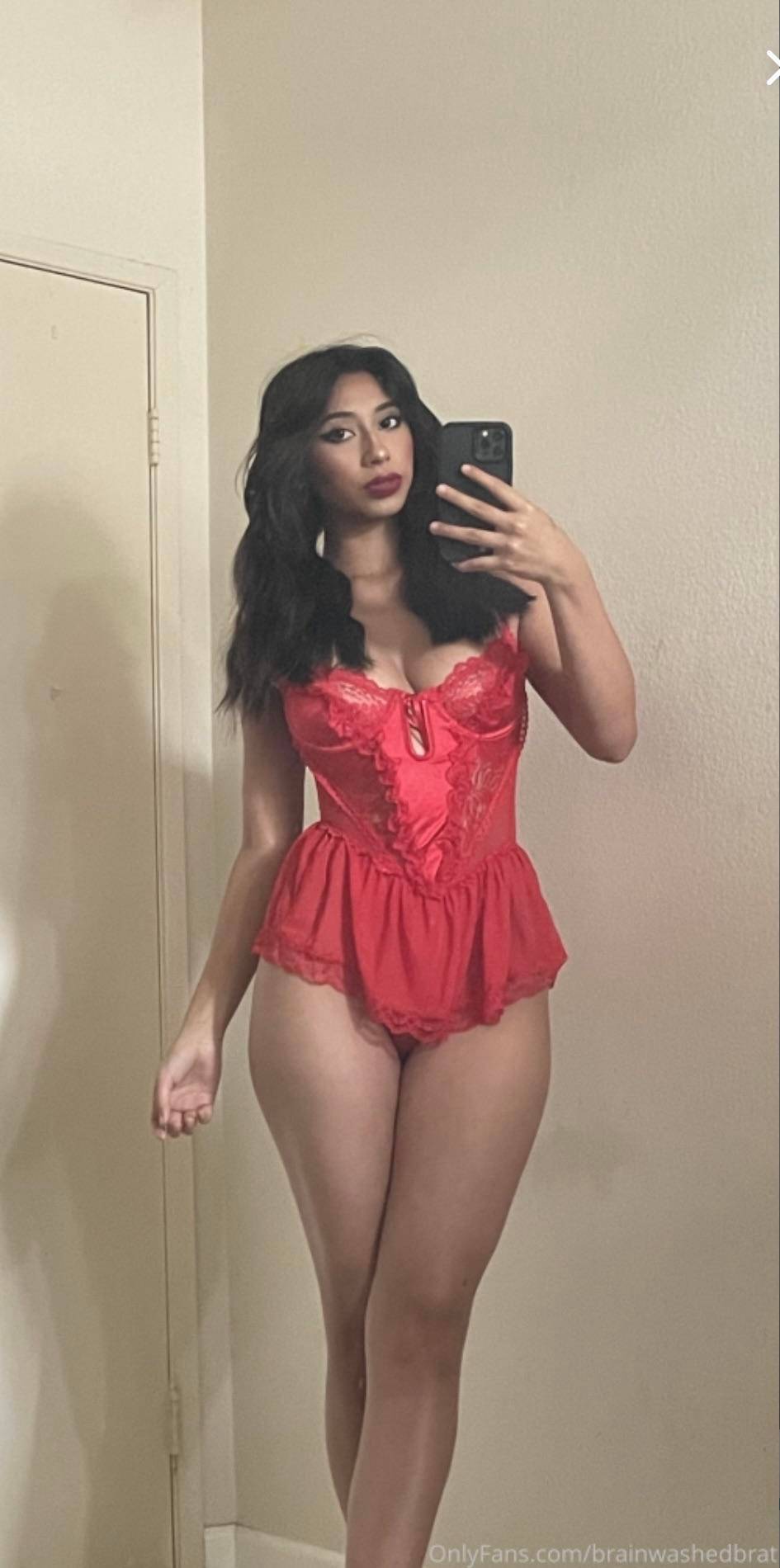 She so fine | Scrolller