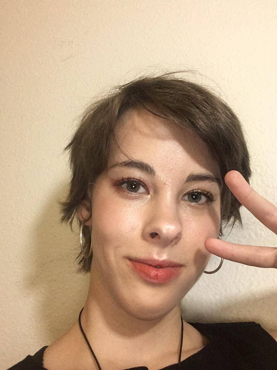 She's beauty, she's grace, she's homoromantic ace! | Scrolller