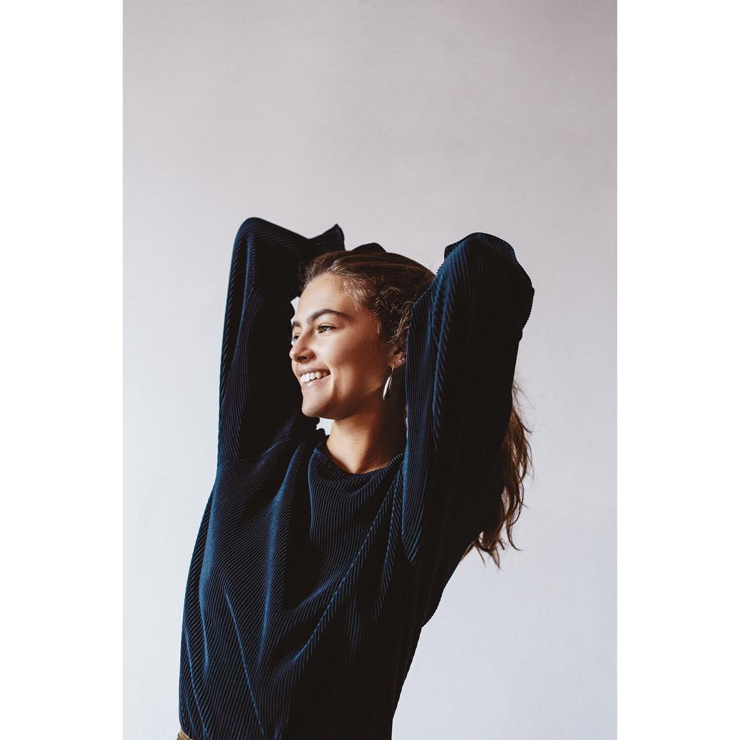 She's Petite | Scrolller