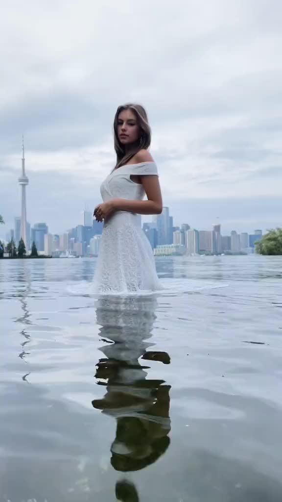 She's stunning | Scrolller