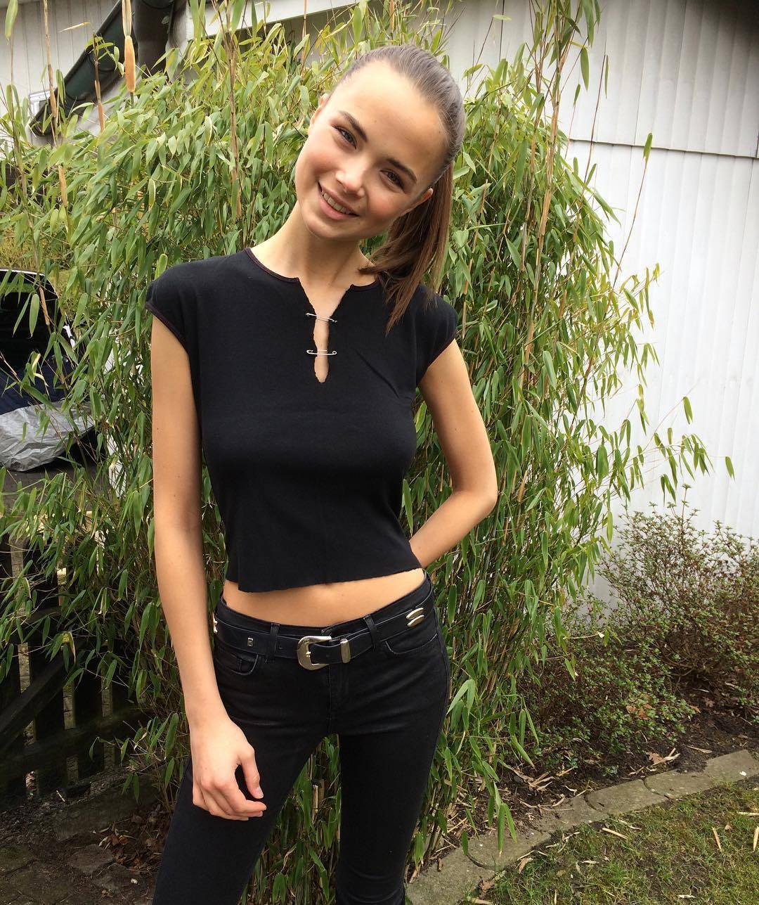 She's Utterly Angelic | Scrolller