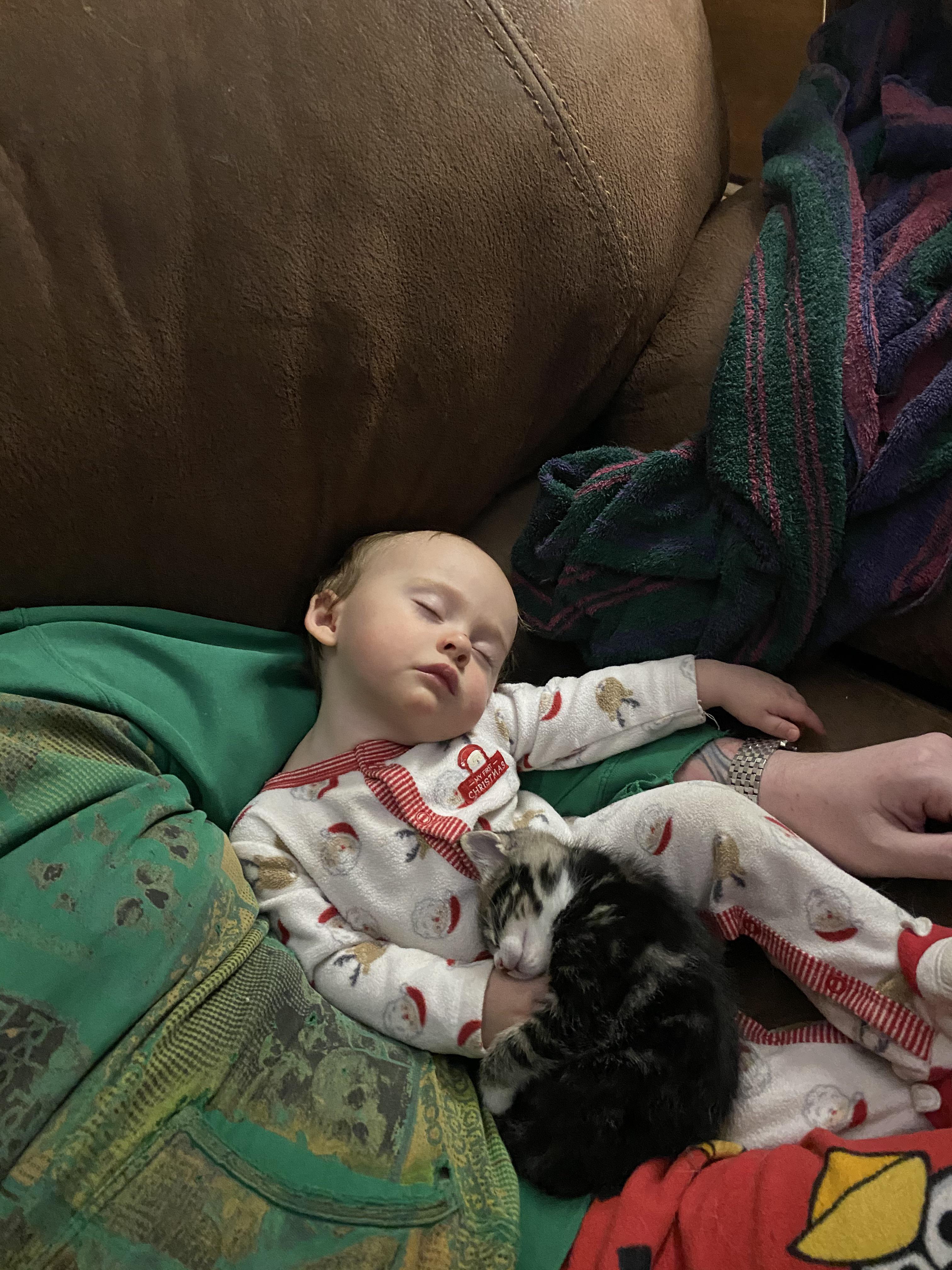 SHHHH !!!!!!!!!!!!! | Scrolller