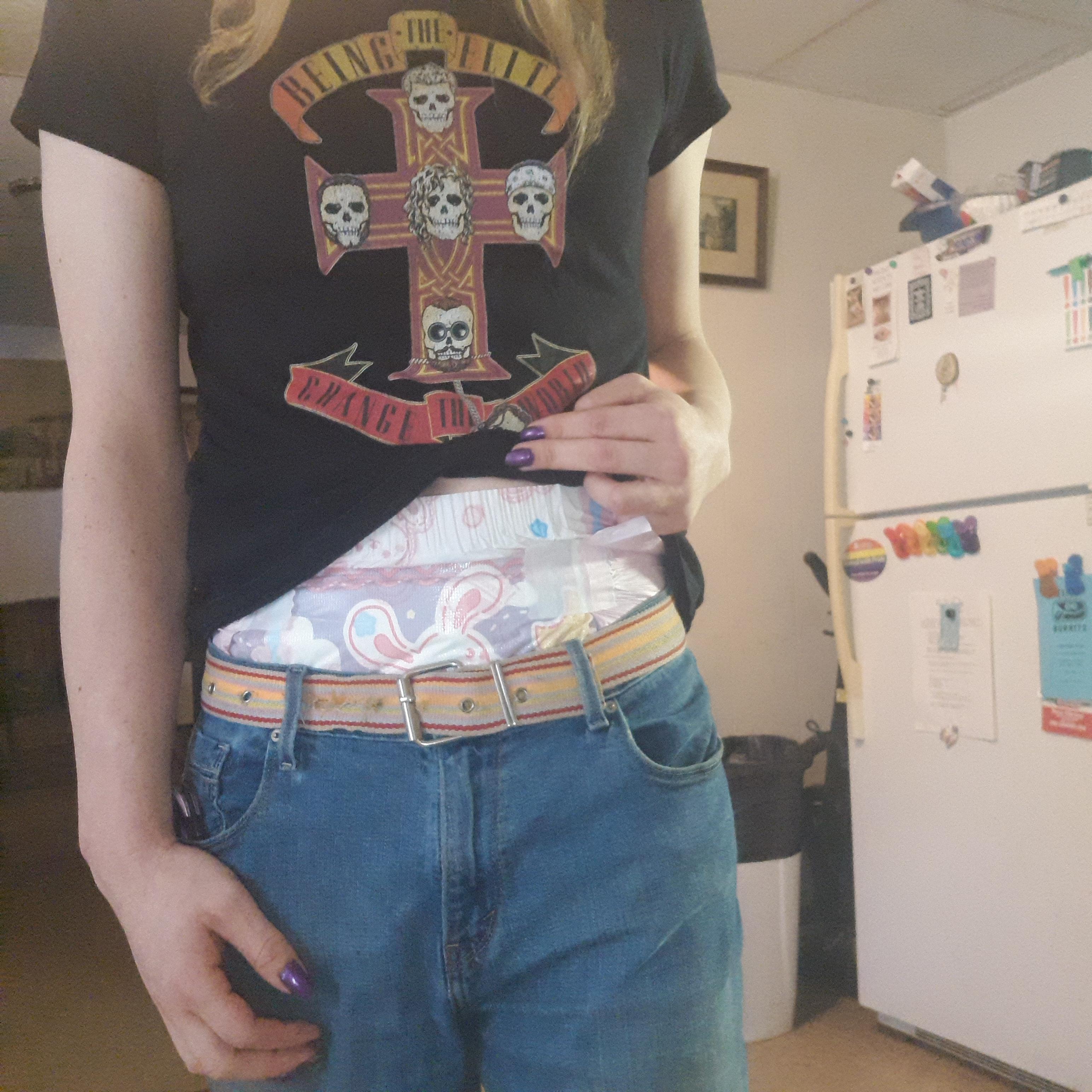 Shhhh,.totally a secret! | Scrolller