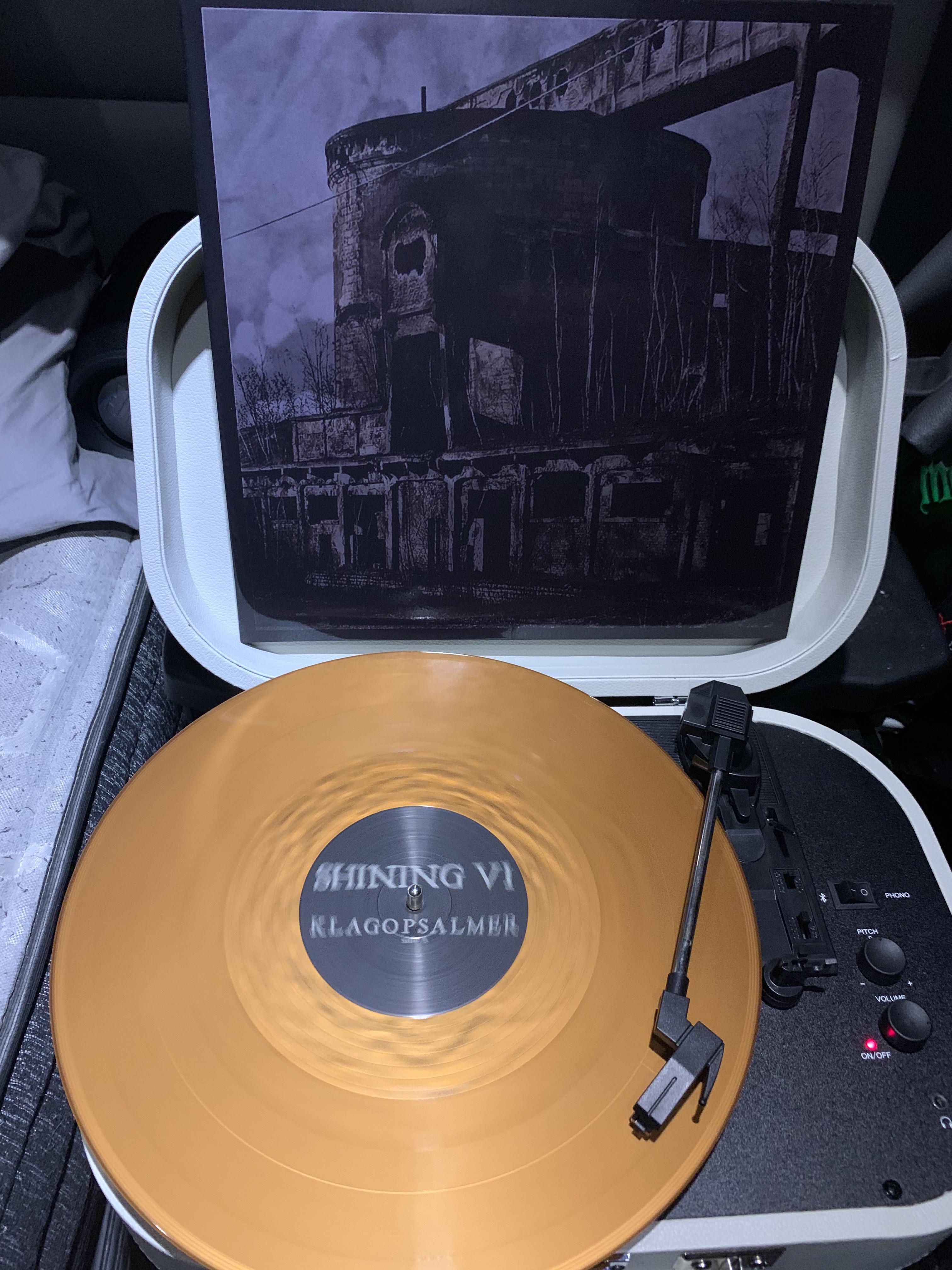 Shining - VI 🤘 | Scrolller