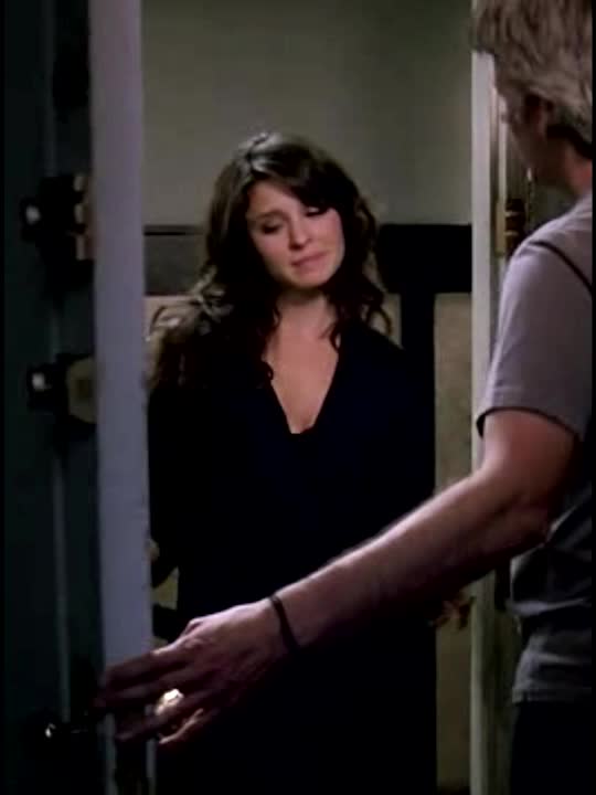 Shiri Appleby - So Sexy in Lingerie in Six Degrees (2007) | Scrolller