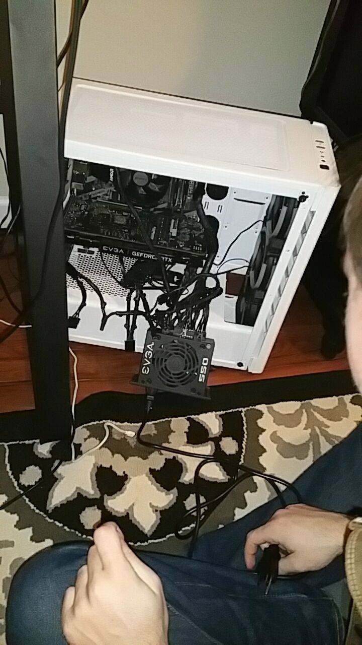 Shit quality pic for a shitty battlestation. Yes, this is really how it's running. | Scrolller