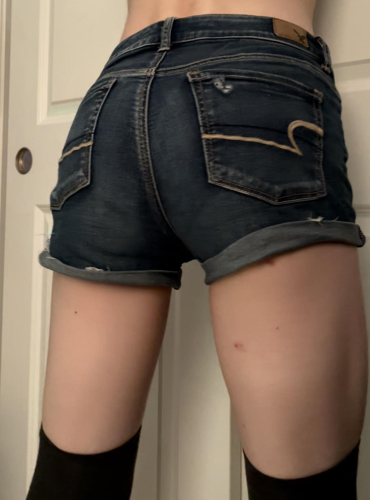 Short shorts season ;) | Scrolller