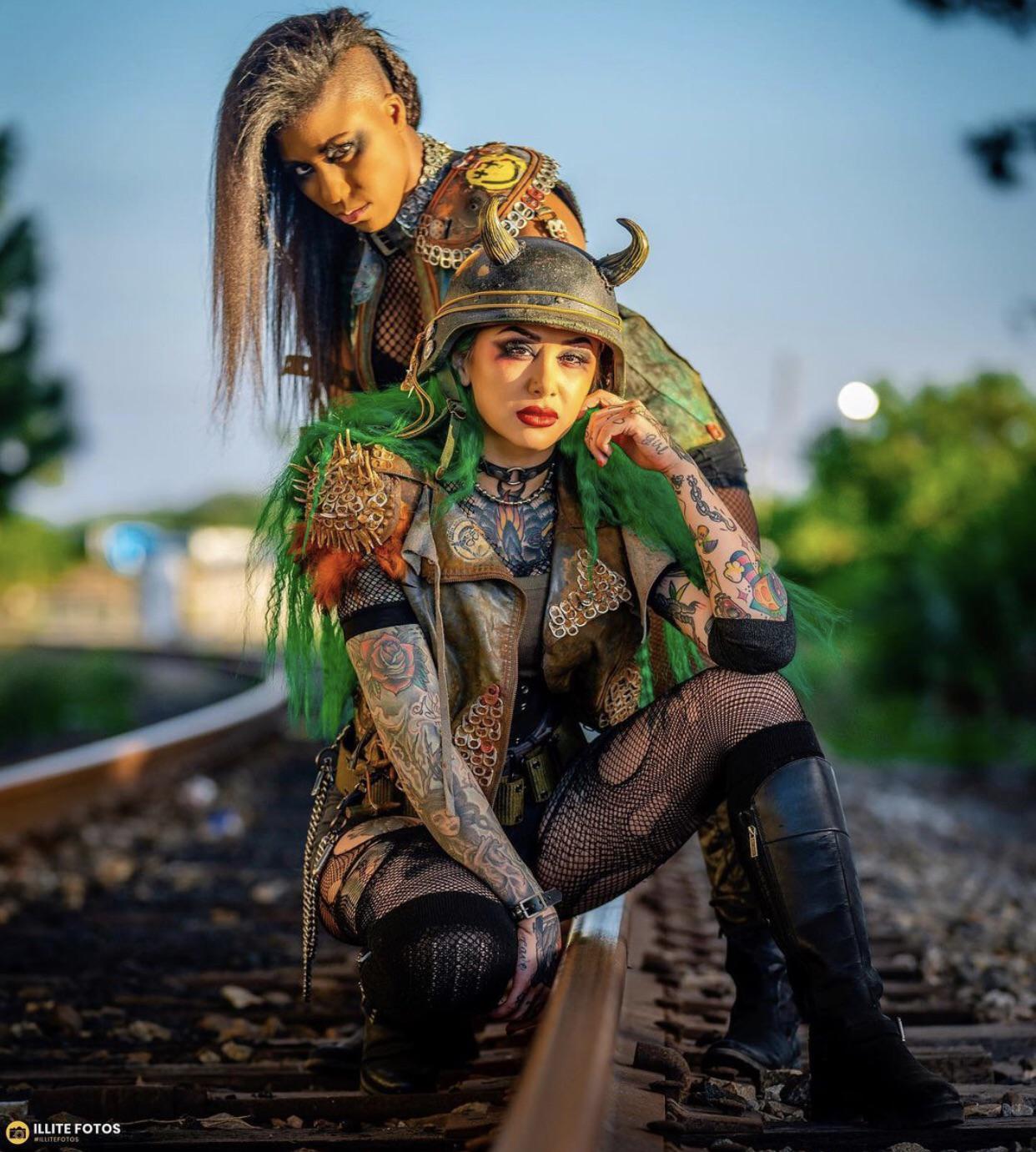 Shotzi & Ember | Scrolller